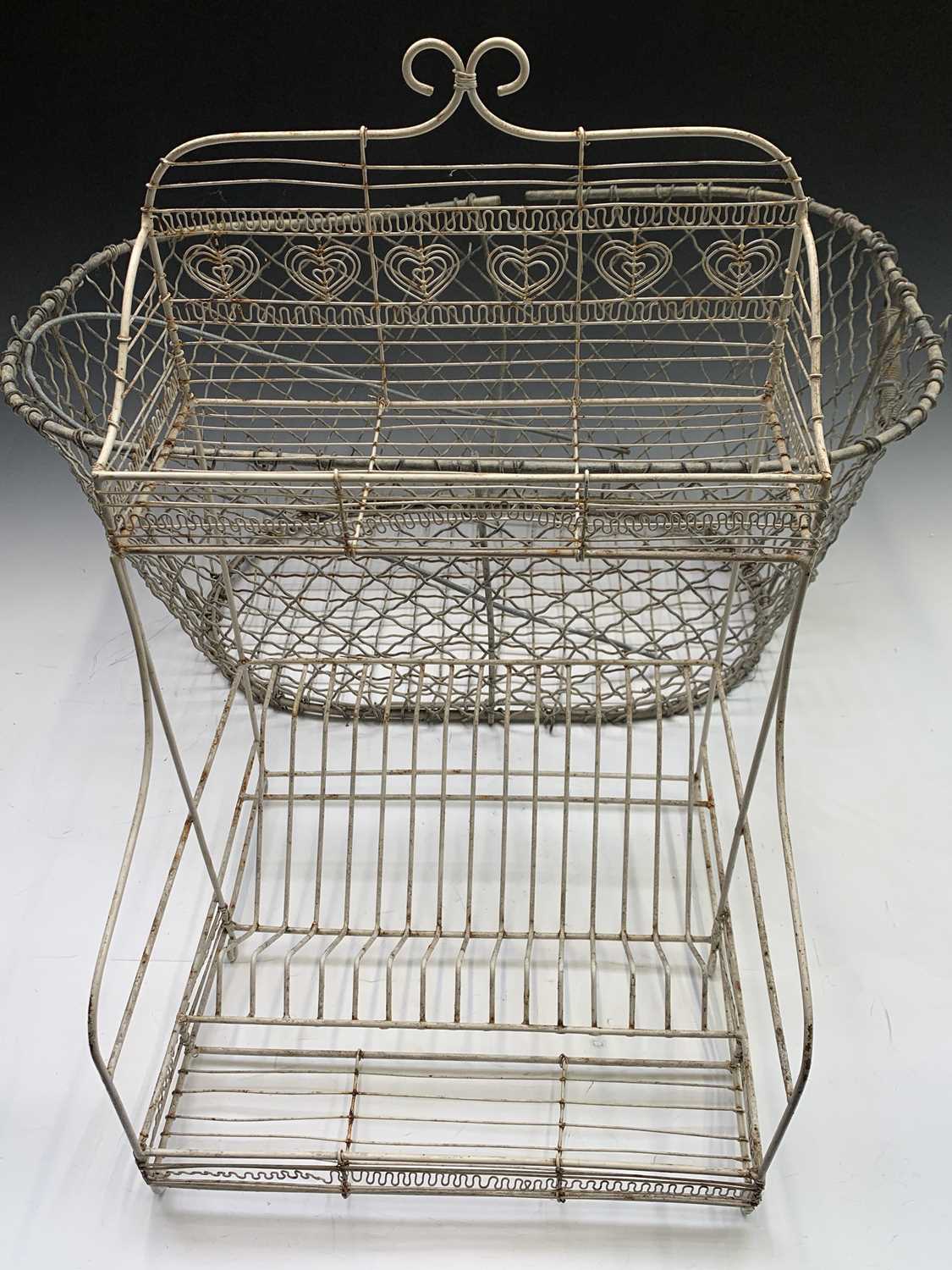 Lot 134 - A large wire basket and a wire dish rack (2).