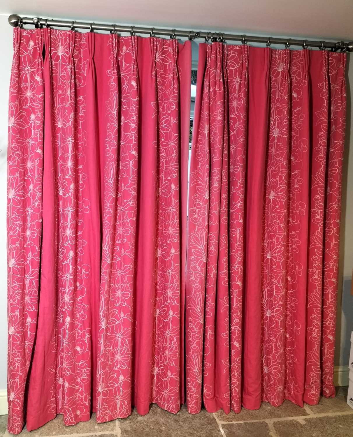 Lot 301 - Curtains