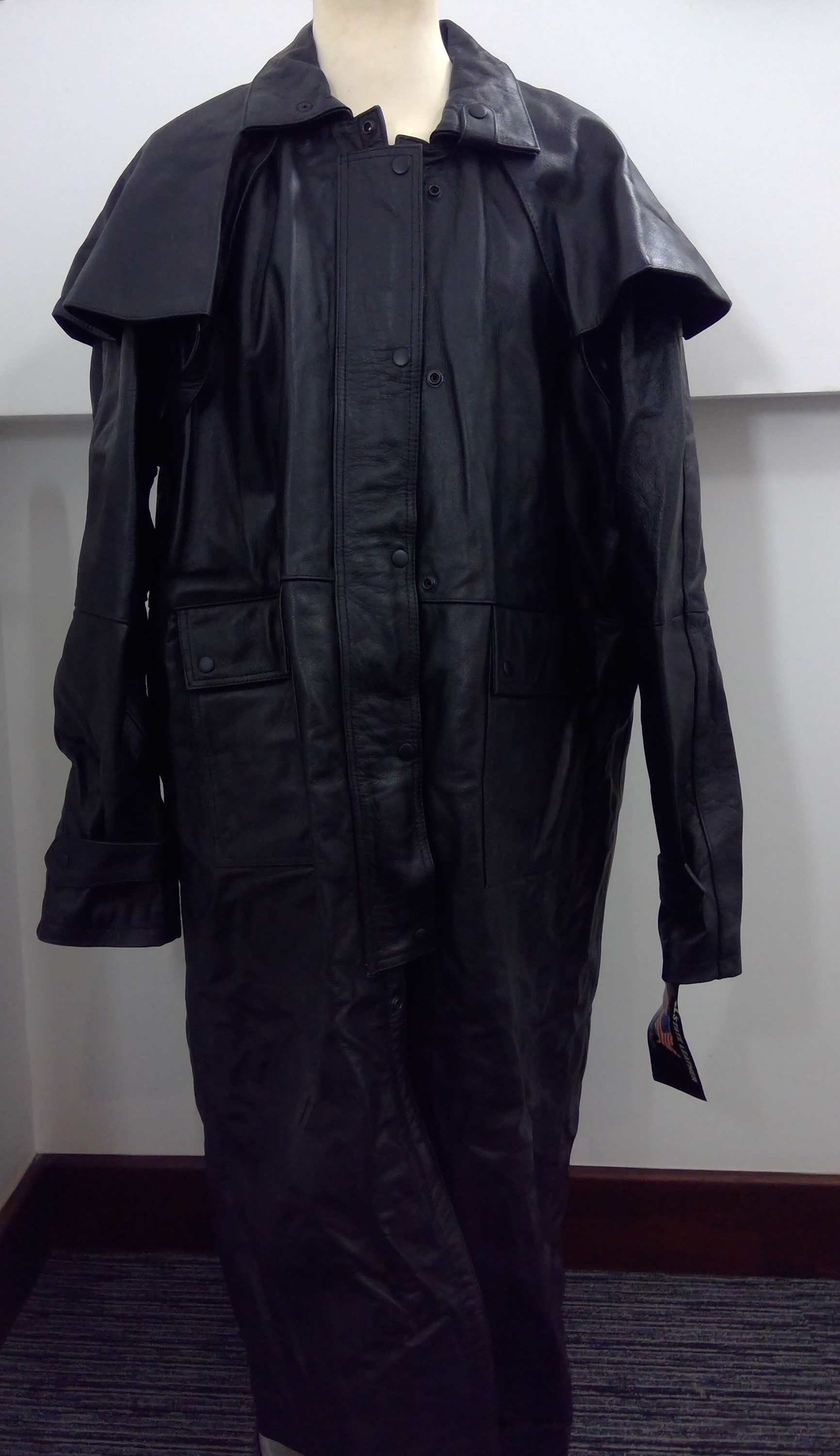 Lot 5 - A Brand New Allstate, AL2600 Men's Black