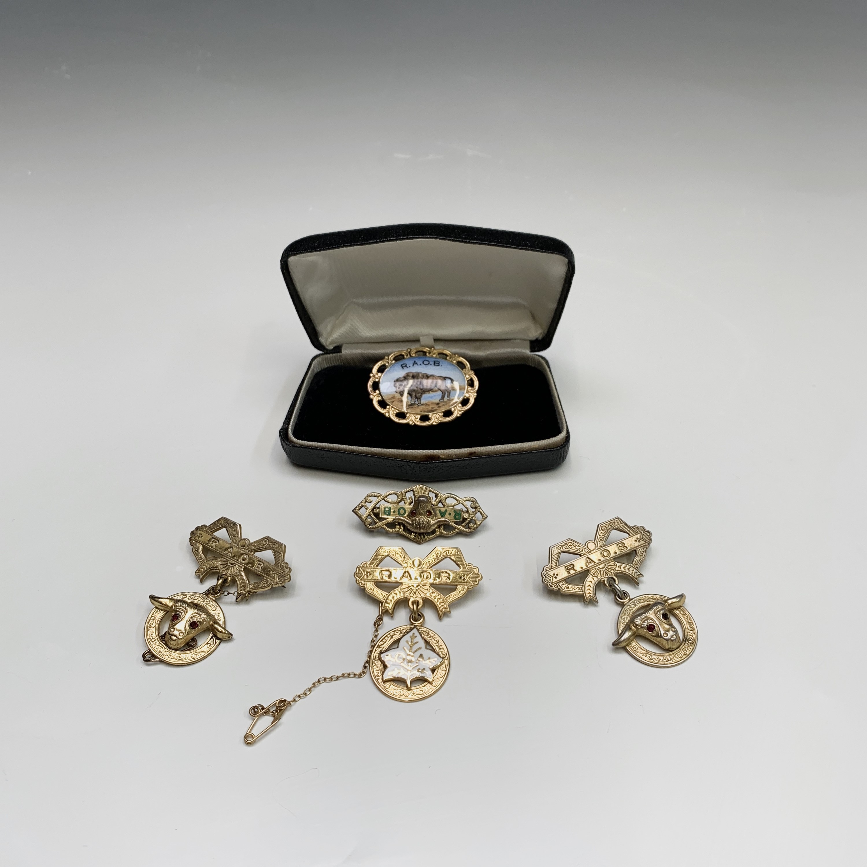 Lot 263 - RAOB Silver gilt badges (5). Lot includes 3