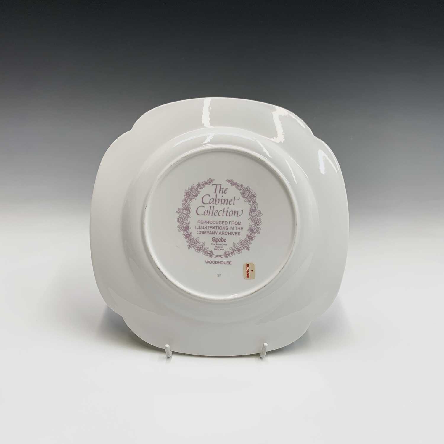 Lot 1018 - A set of six Spode 'The Cabinet Collection'