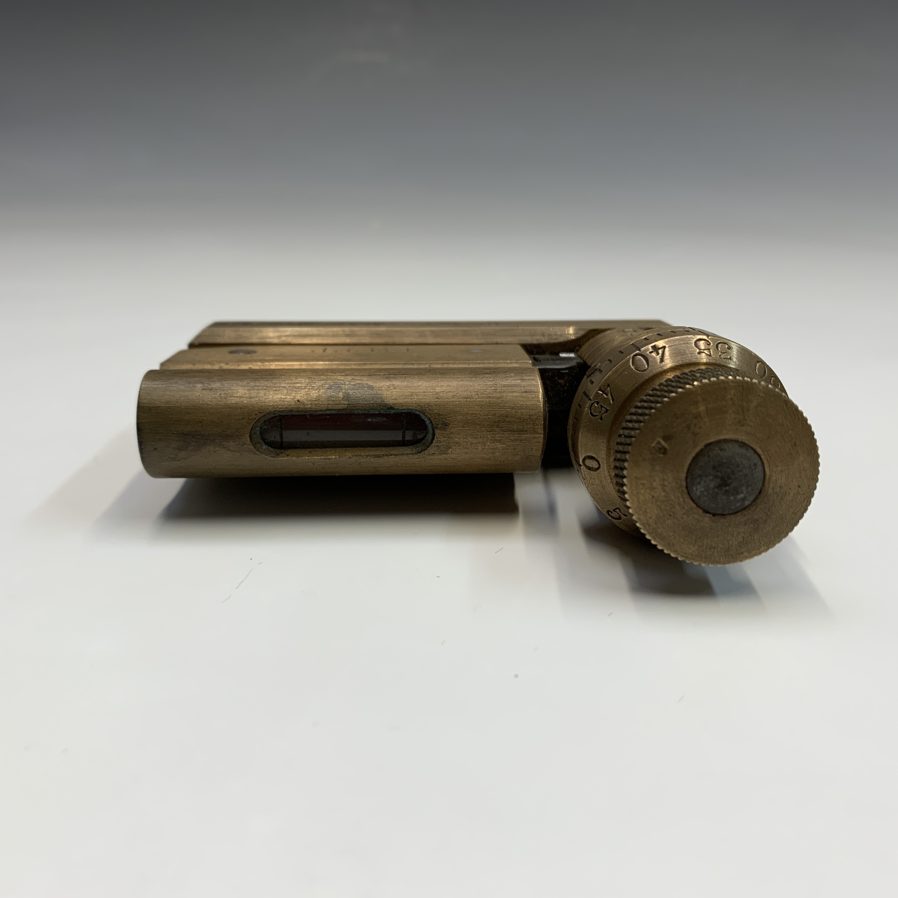 Lot 48 - A French WW1 brass machine gun clinometer,