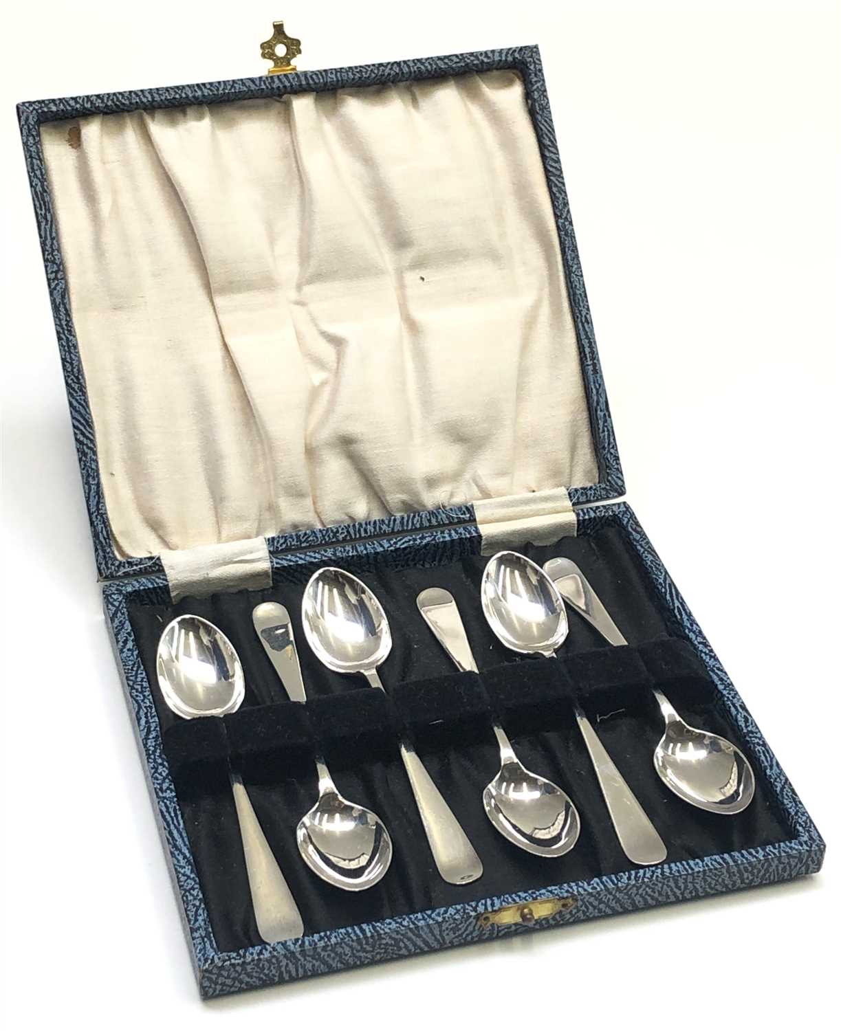 Lot 2108 - A set of six silver Old English pattern