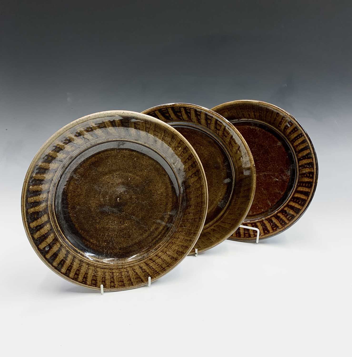 Lot 901 - Wenford Bridge Pottery: three Ara Cardew