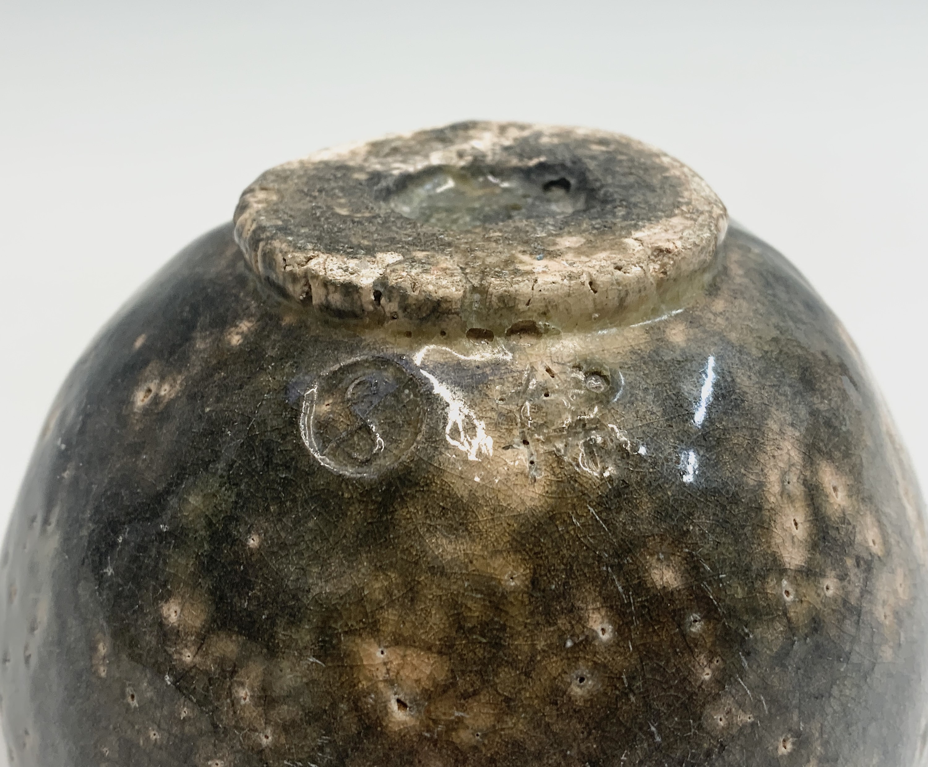 Lot 422 - From the earliest days of the Leach Pottery,