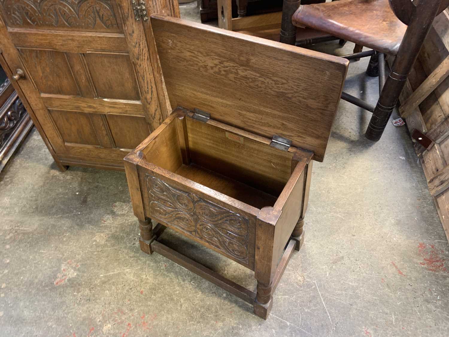 Lot 3116 - A Reprodux Bevan Funnell Ltd carved oak