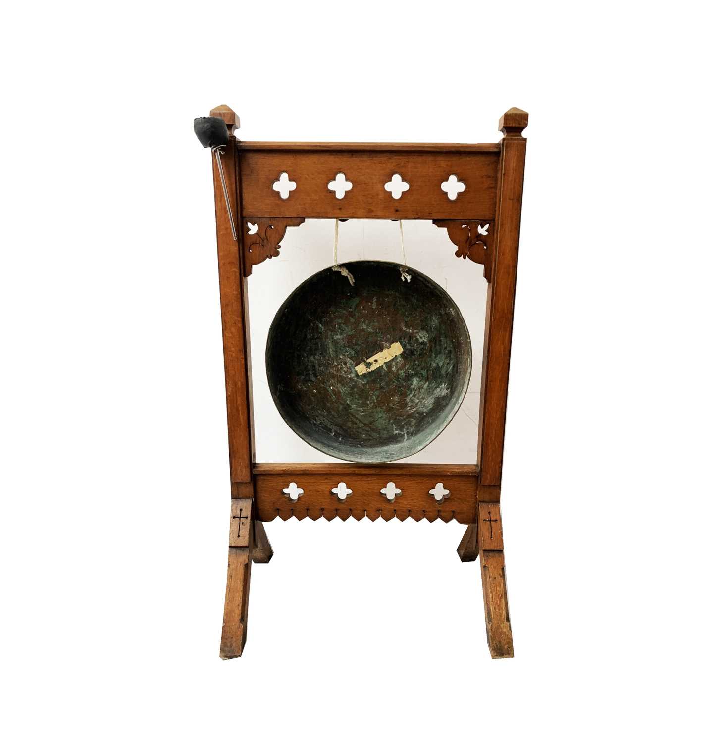 Lot 3246 - An Arts and Crafts oak dinner gong. height