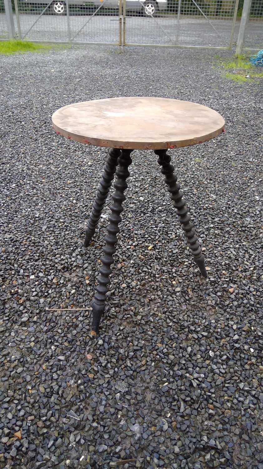 Lot 382 - A "Gypsy fortune tellers" circular table on