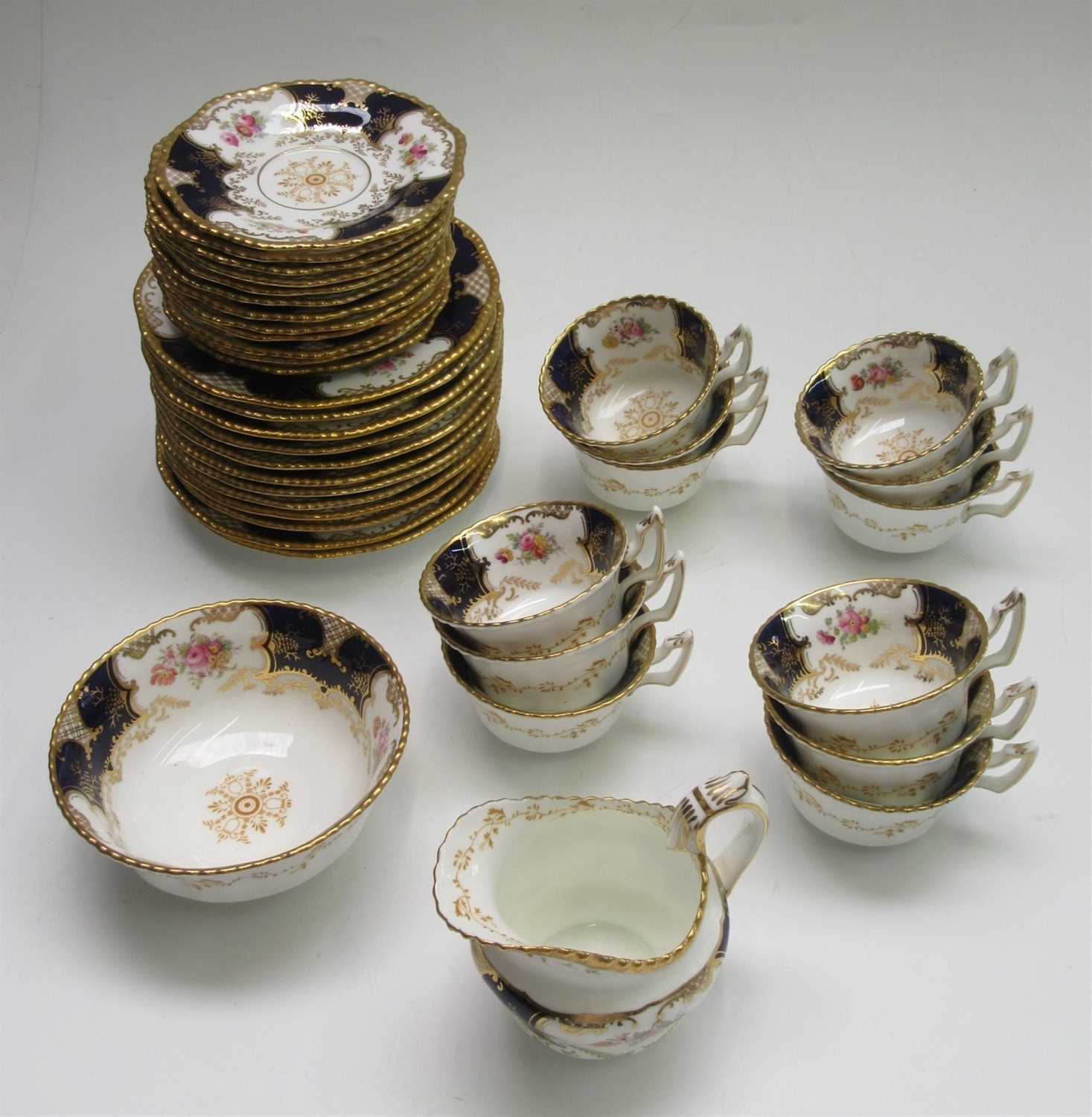 Lot 938 - A Coalport 'Batwing' tea service - pattern