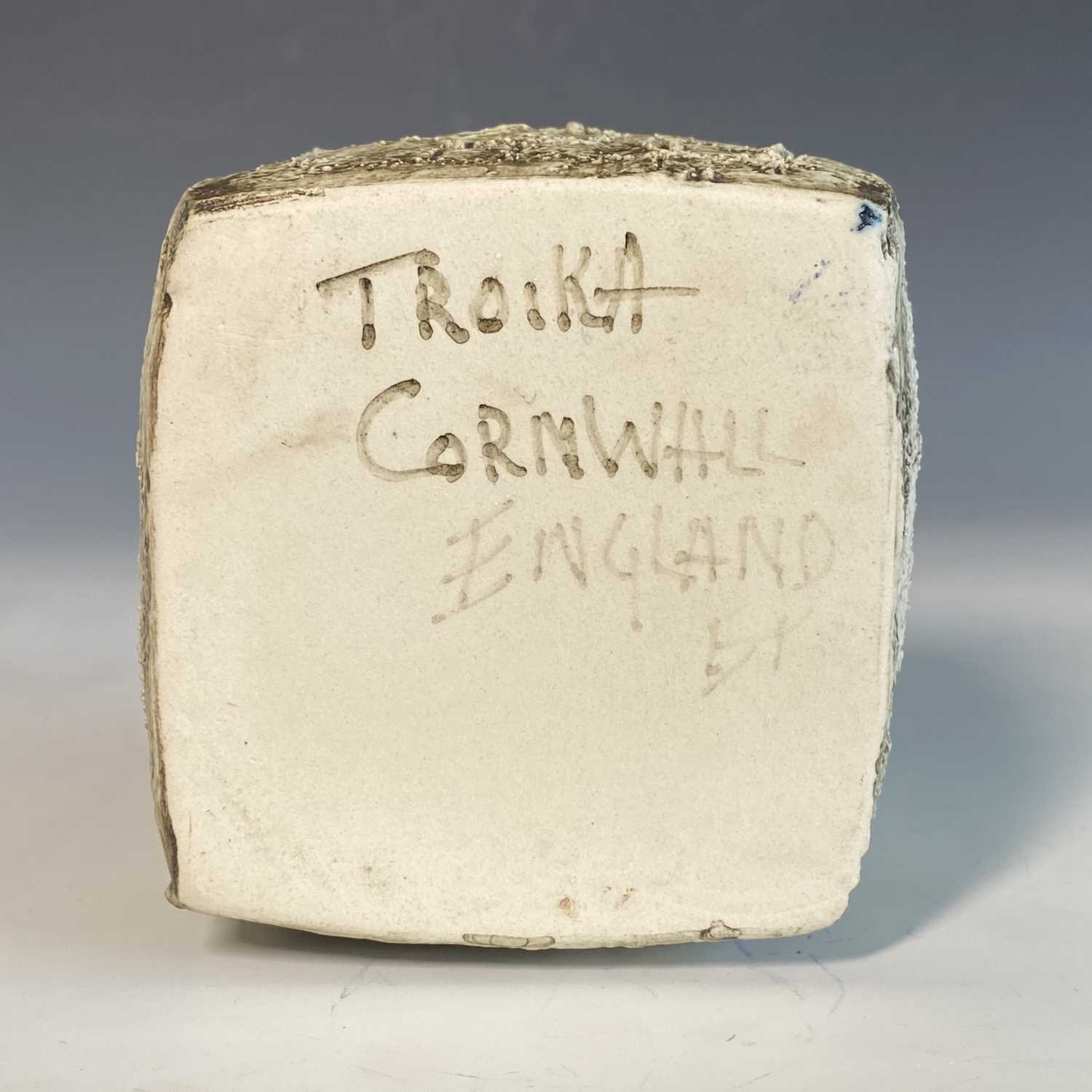 Lot 1019 - TROIKA POTTERY (1963-1983) Cuboid Pot