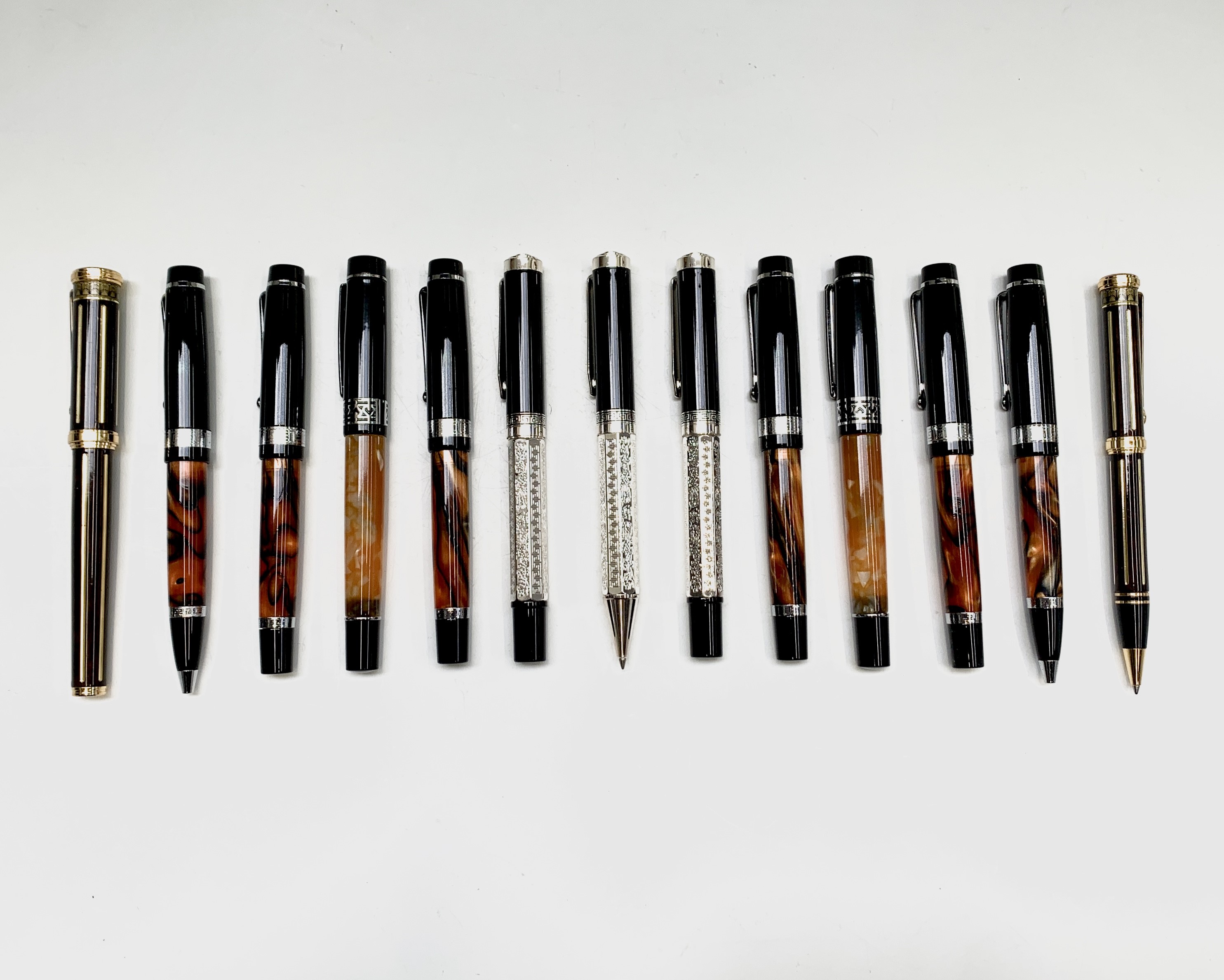 Lot 1202 - A Buckingham Palace fountain pen and