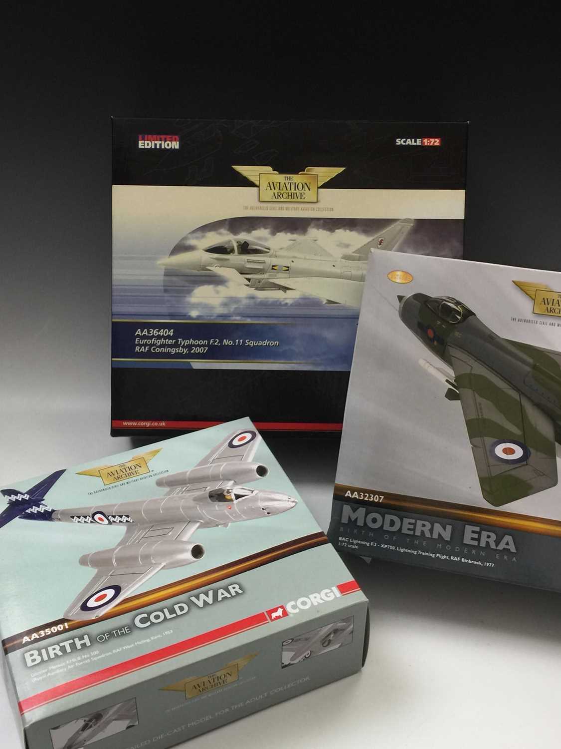 Lot 641 - Corgi Aviation Archive Die Cast 1950s and