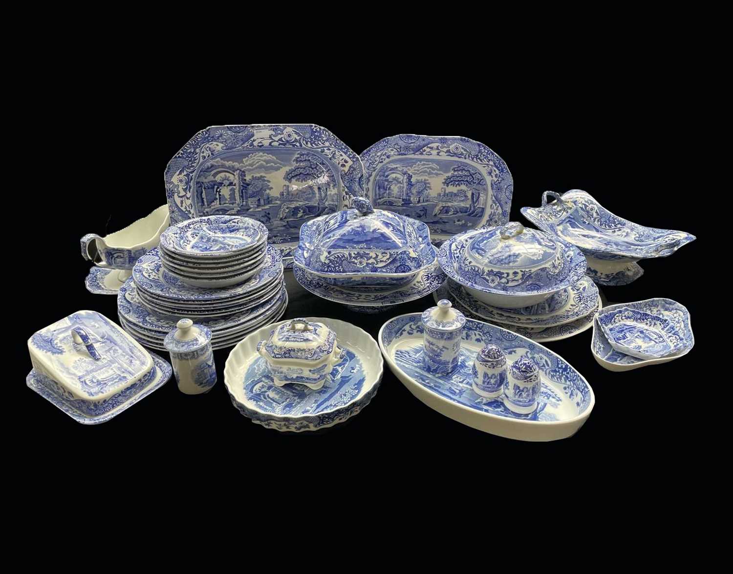 Lot 927 - An extensive collection of Spode 'Italian'