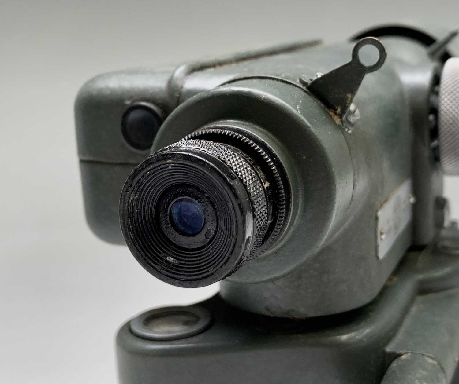 Lot 504 - A Hilger & Watts surveyors level, mid 20th