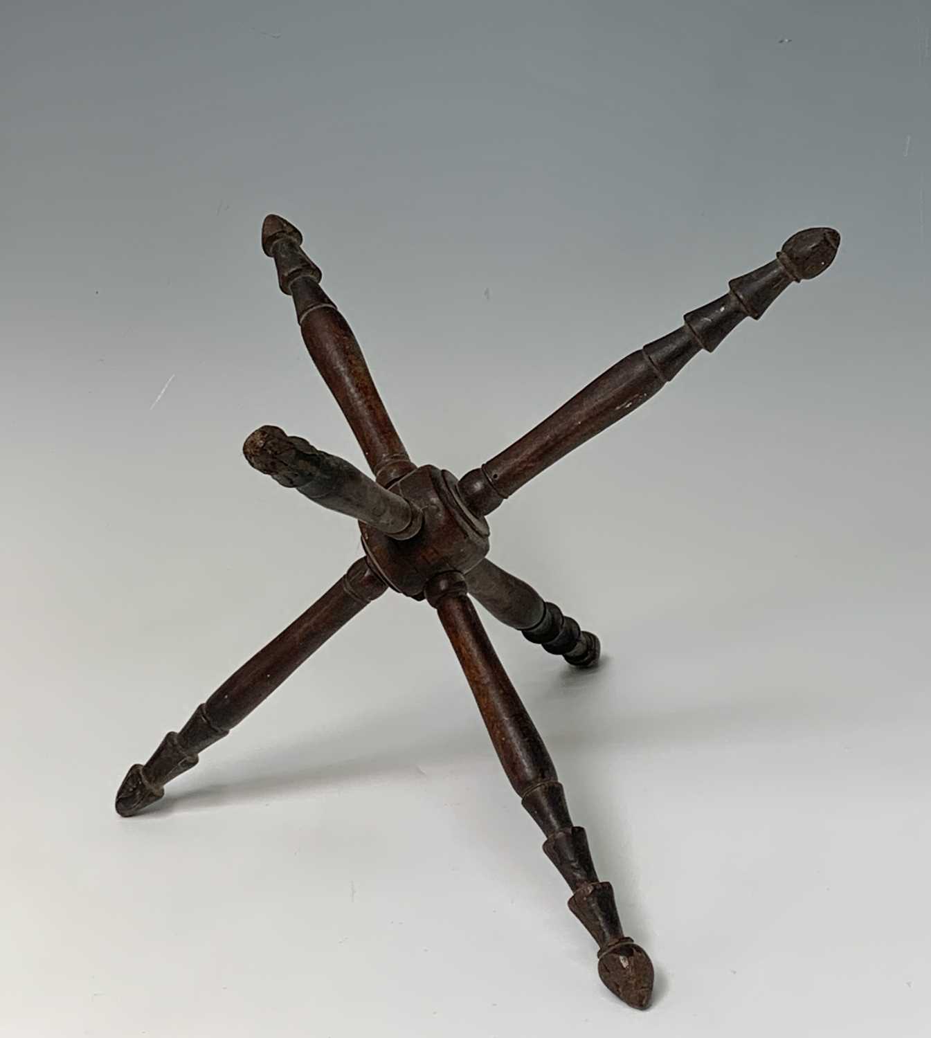 Lot 231 - A Victorian mahogany cat or plate stand,