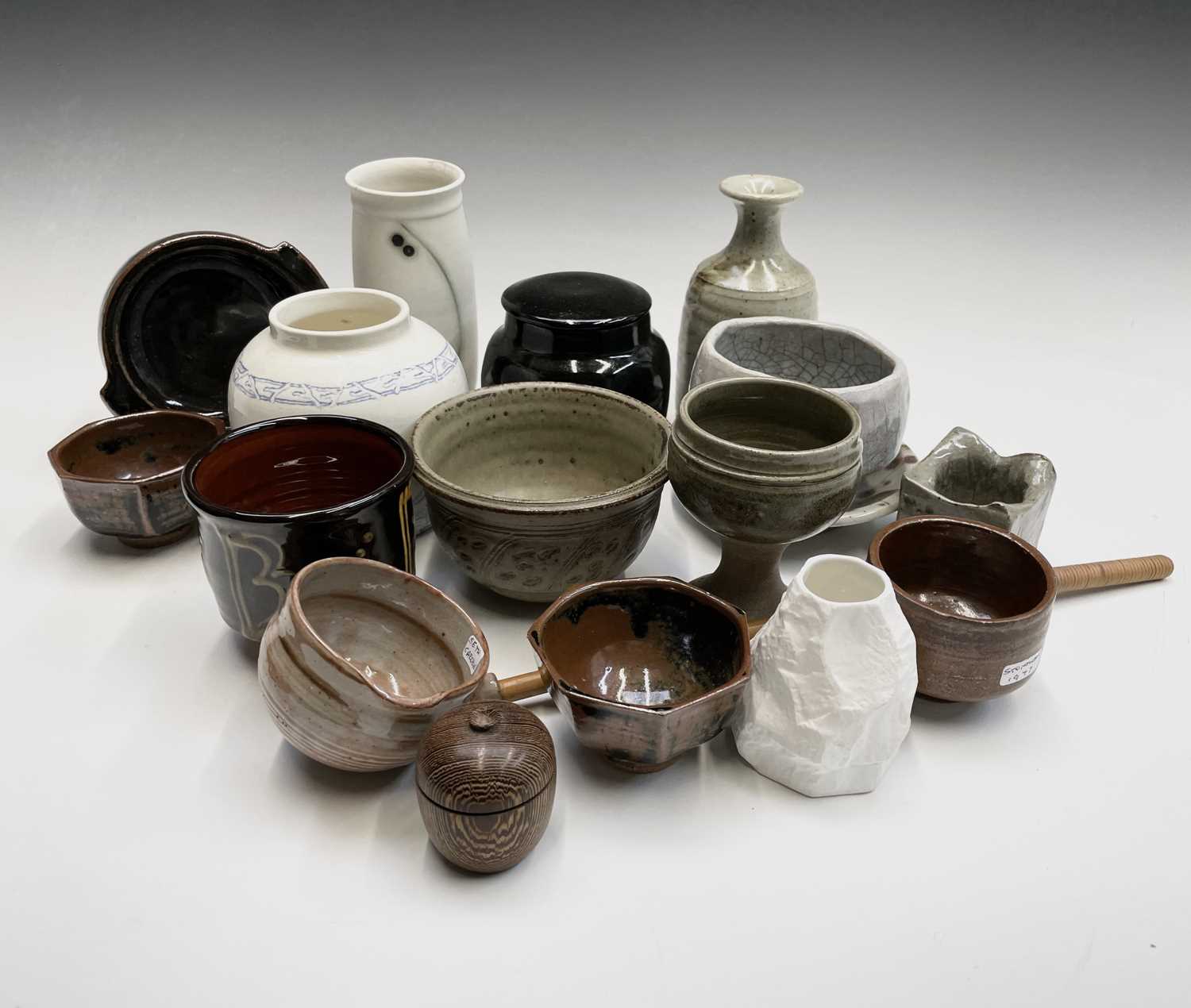 Lot 869 - Seth Cardew, a Wenford Bridge studio pottery