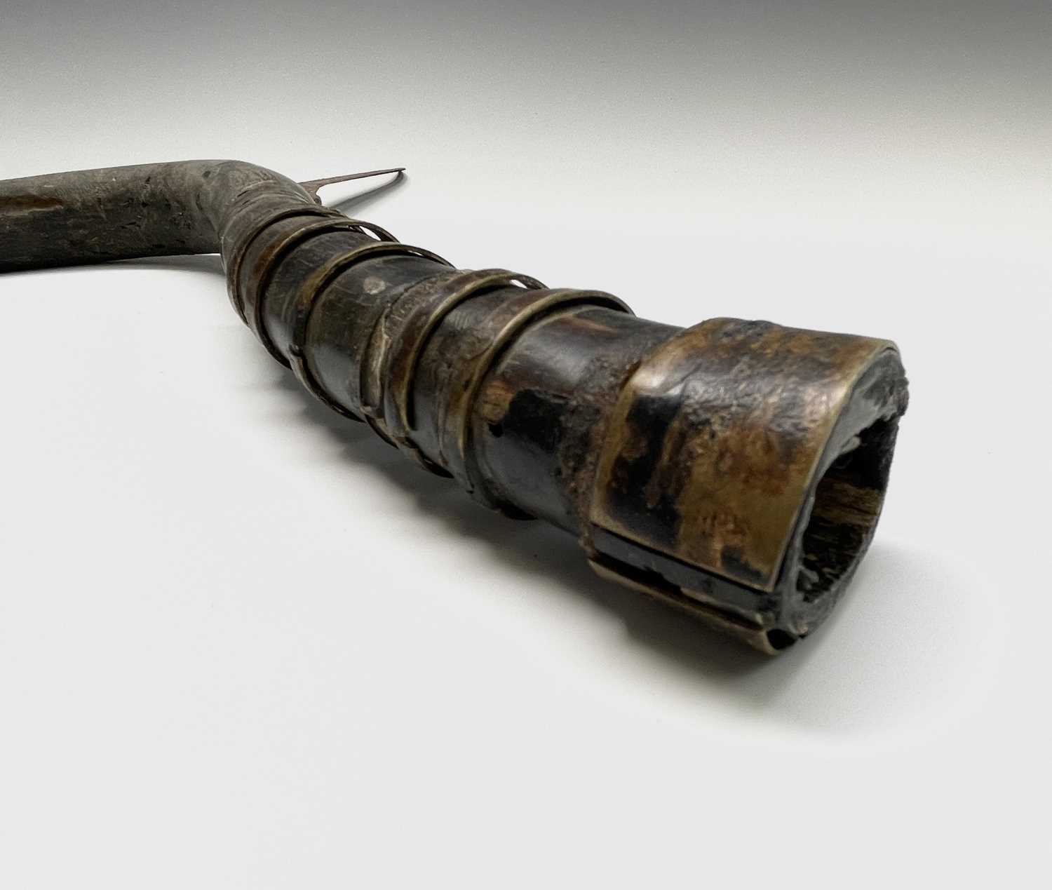 Lot 313 - A Chinese rice scythe, with buffalo horn