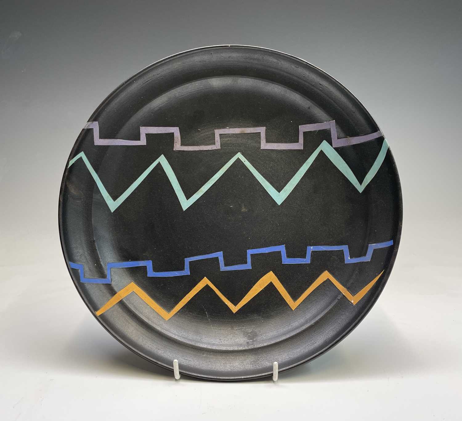 Lot 966 - Ray FINCH (1914-2012) Winchcombe Pottery