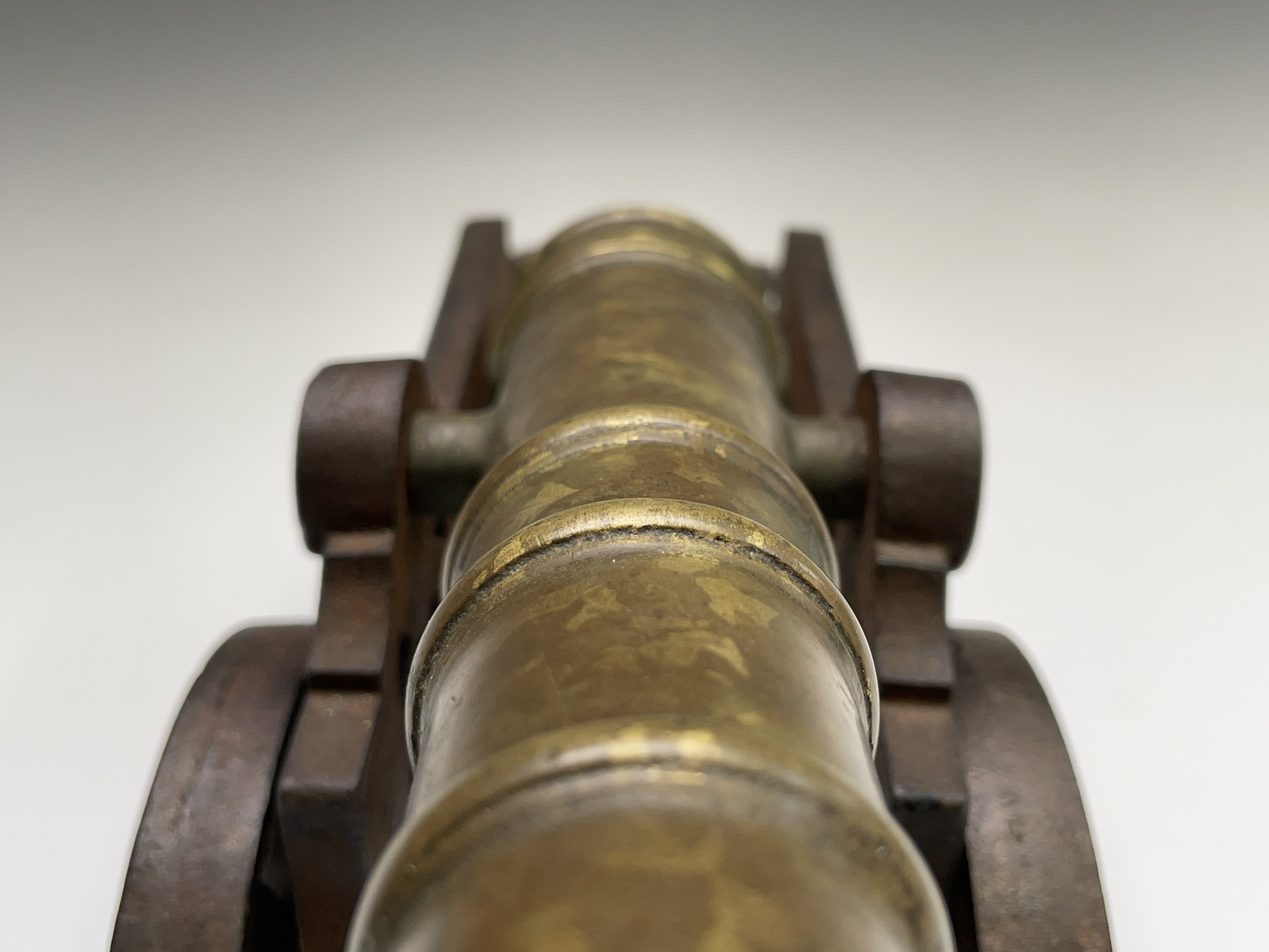 Lot 464 - A bronze and steel ships signal cannon, 19th