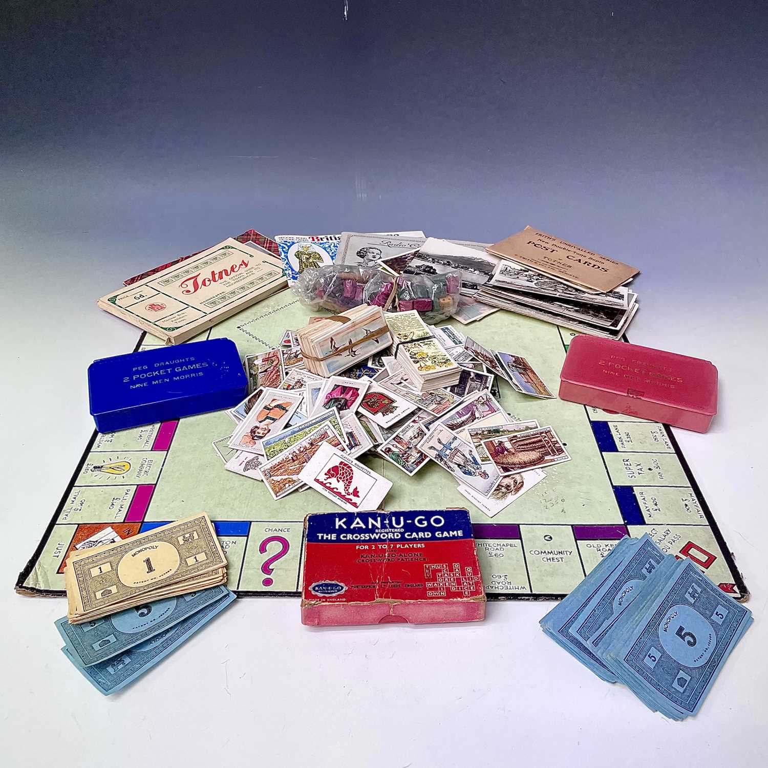 Lot 939 - Cigarette Cards, Miscellaneous Games and