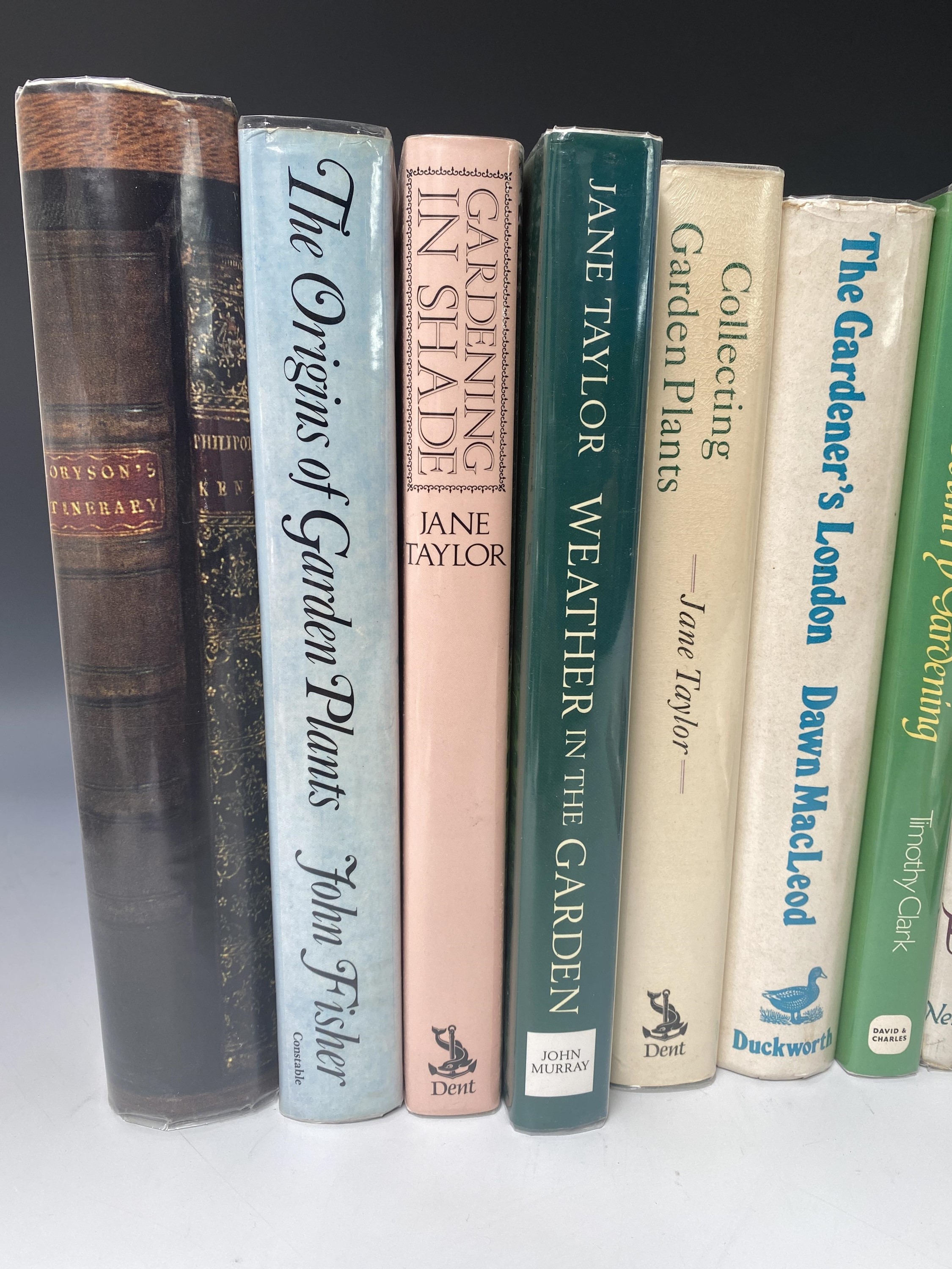 Lot 544 - GRAHAM STUART THOMAS. 'The Old Shrub Roses.'