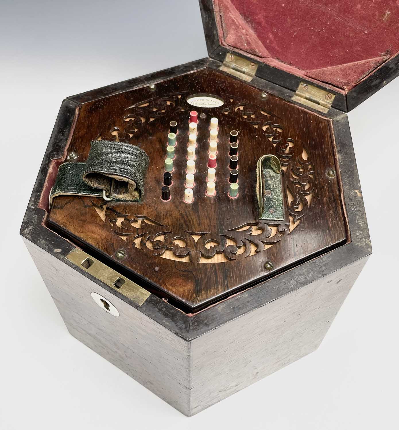 Lot 320 - A fine Victorian rosewood concertina by