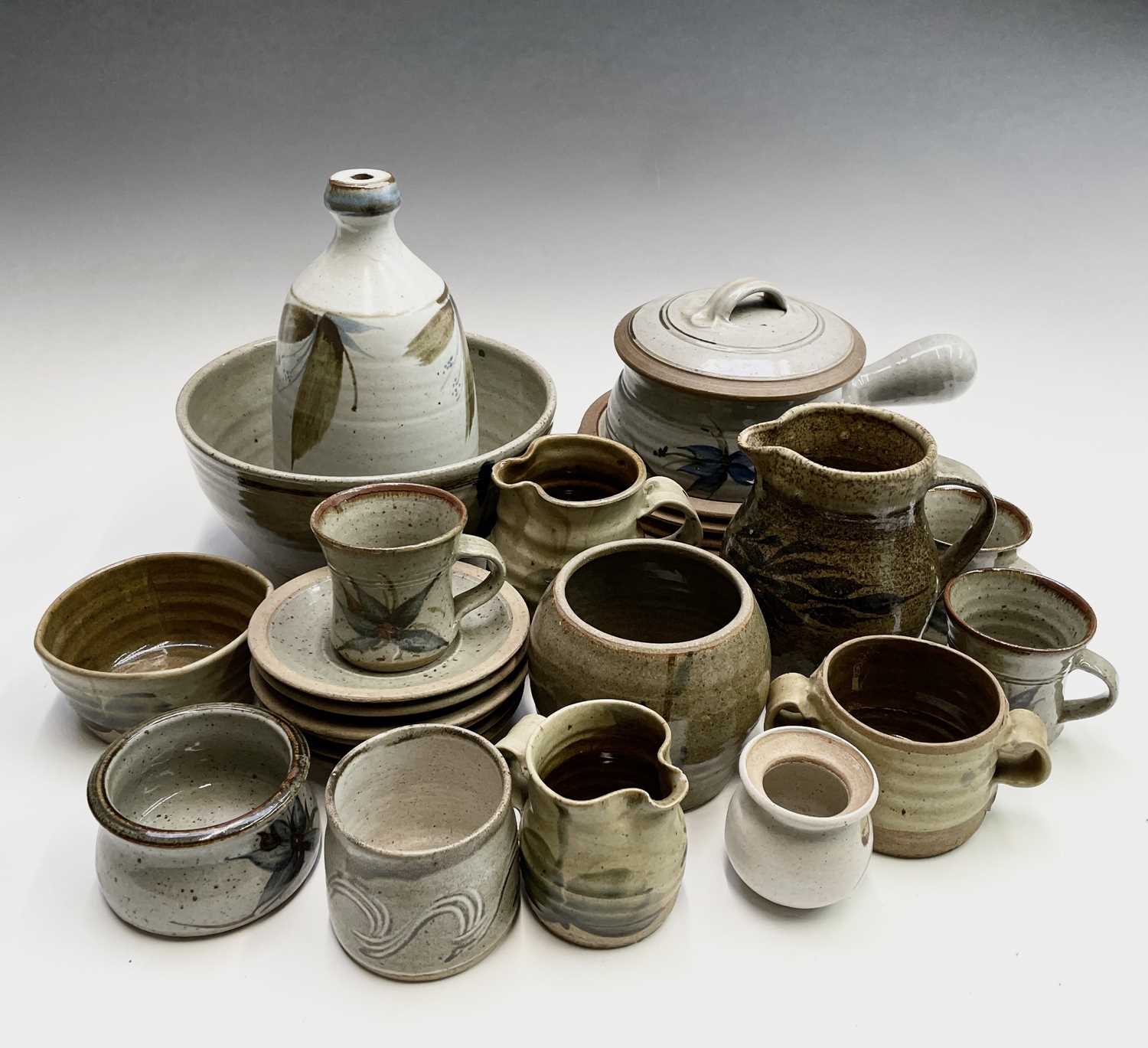 Lot 1125 - A collection of studio pottery, mostly by