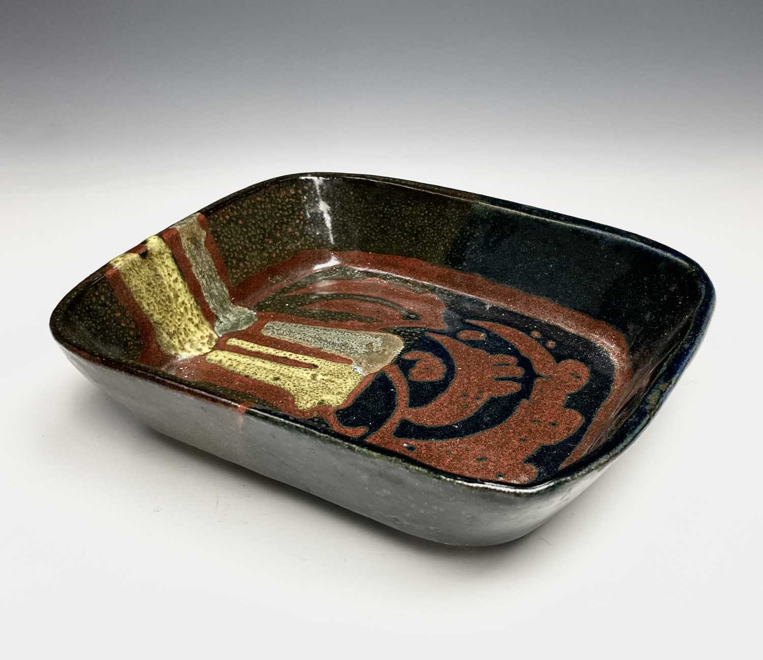 Lot 1105 - A collection of Alan Brough studio pottery