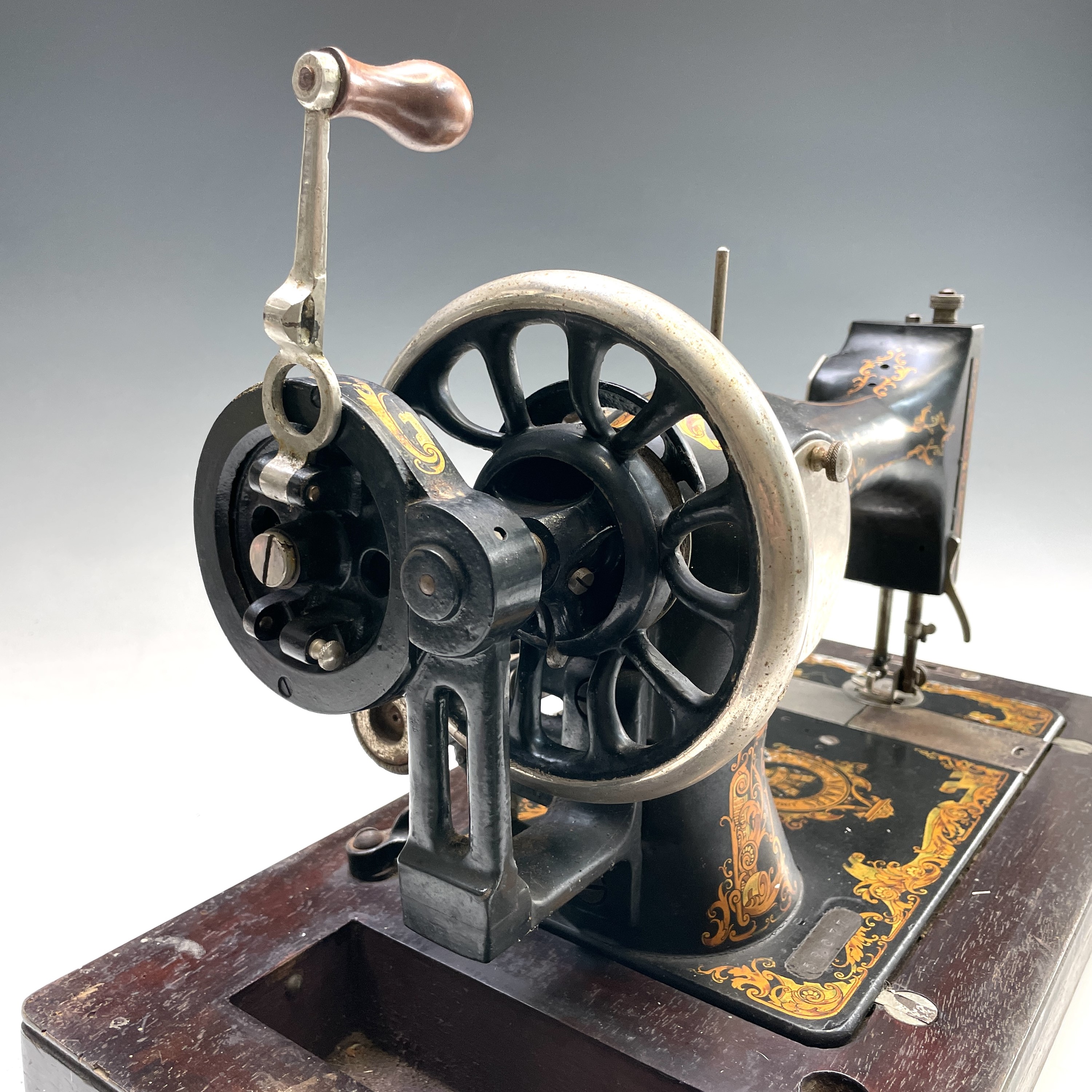 Lot 220 - A Vickers Modele de luxe sewing machine, in