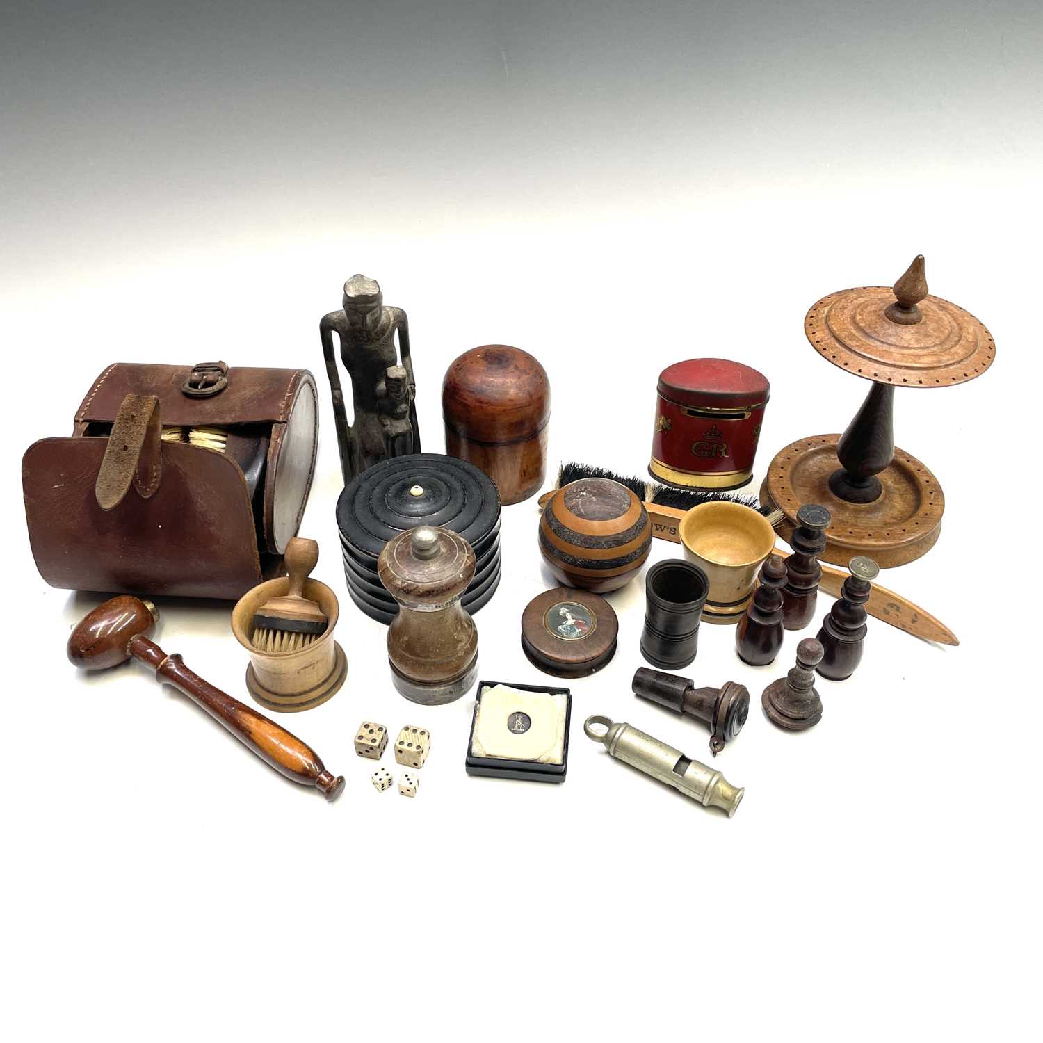 Lot 242 - A box of treen and sundry items, to include