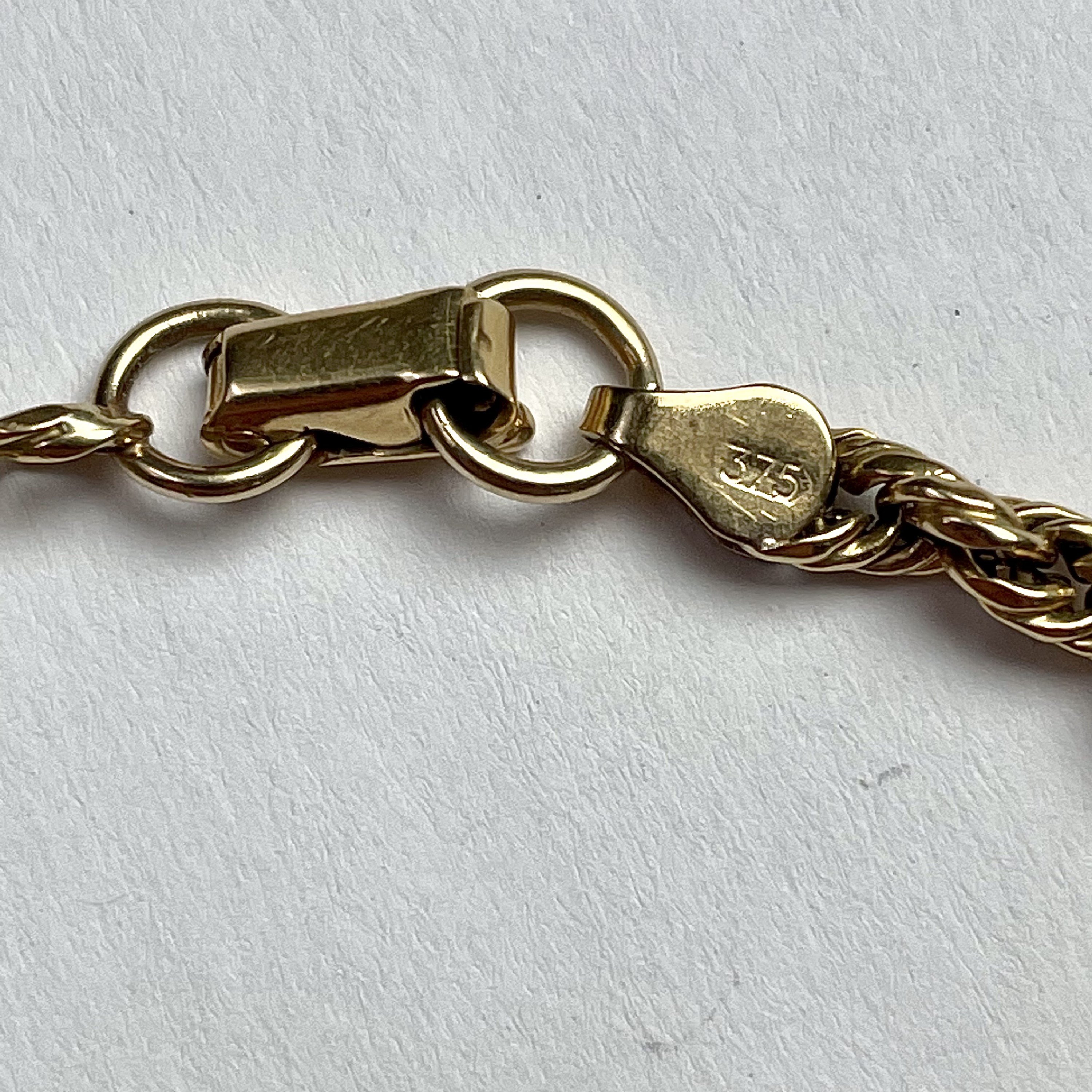 Lot 628 - A 9ct gold rope twist bracelet, stamped 375,