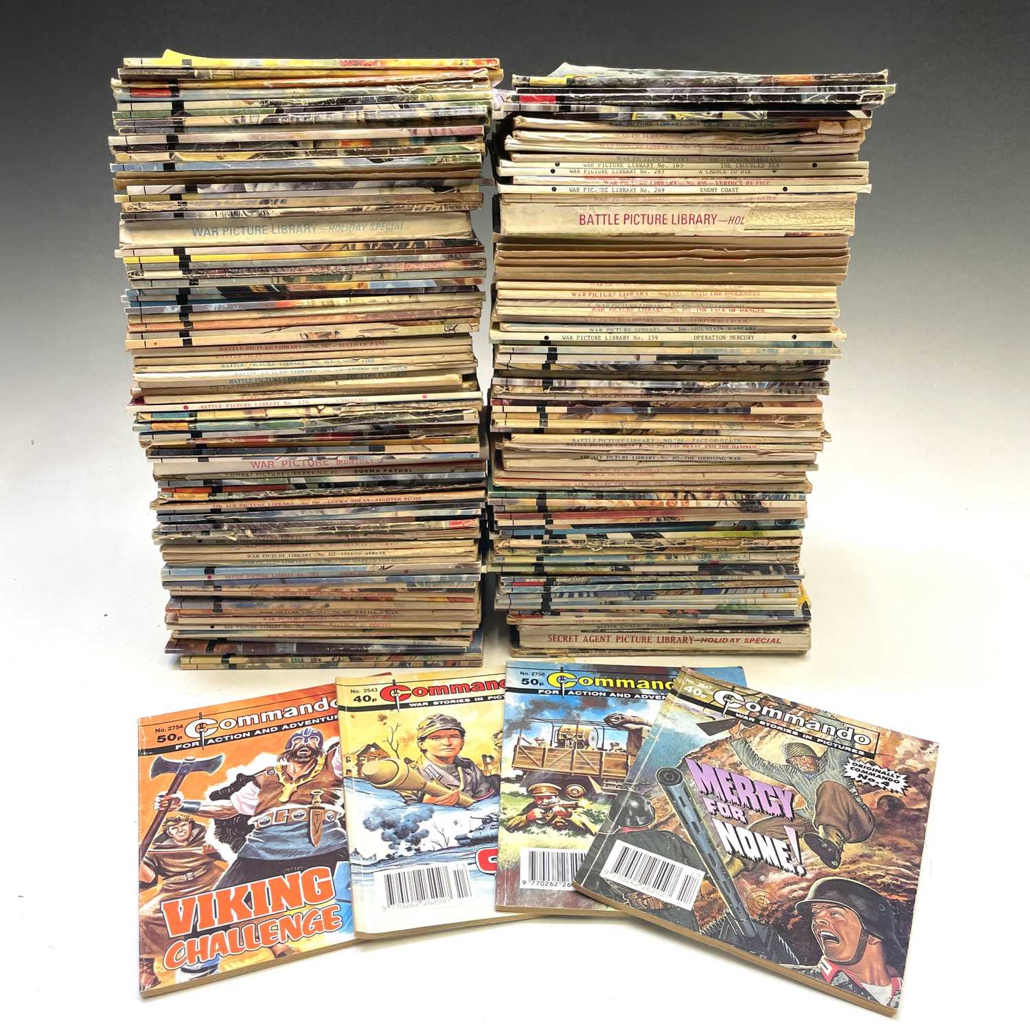 Lot 924 - Commando and War Picture Library
