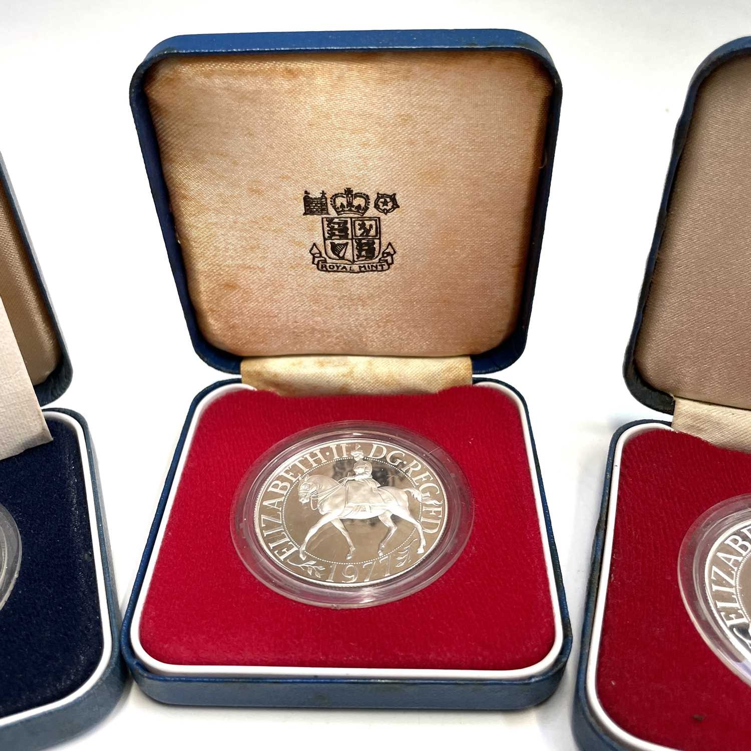 Lot 74 - Proof G.B Silver 25p / £5 Sized Coins (x5).