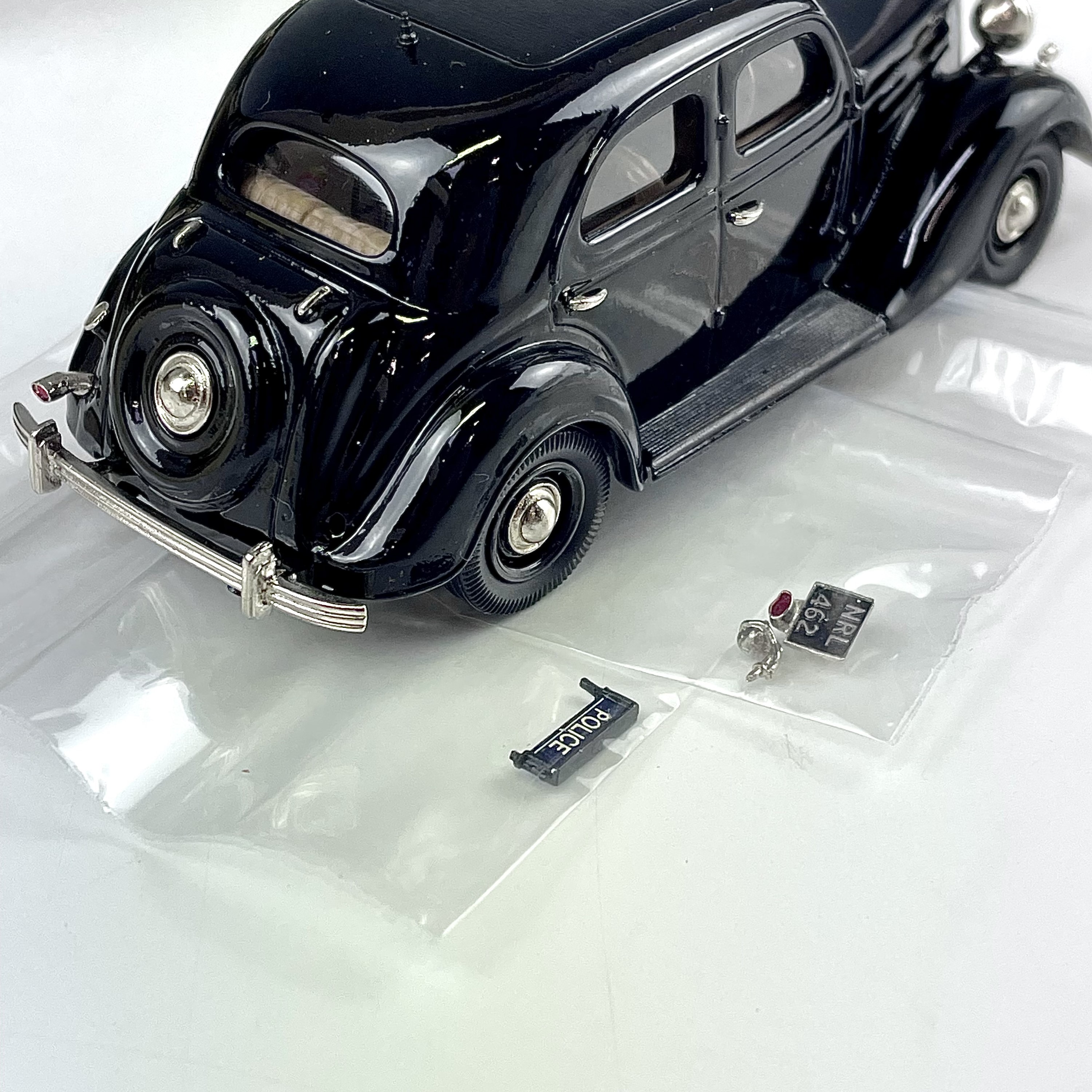 Lot 687 - Lansdowne Models 1:43 Scale. 1948 Ford V8