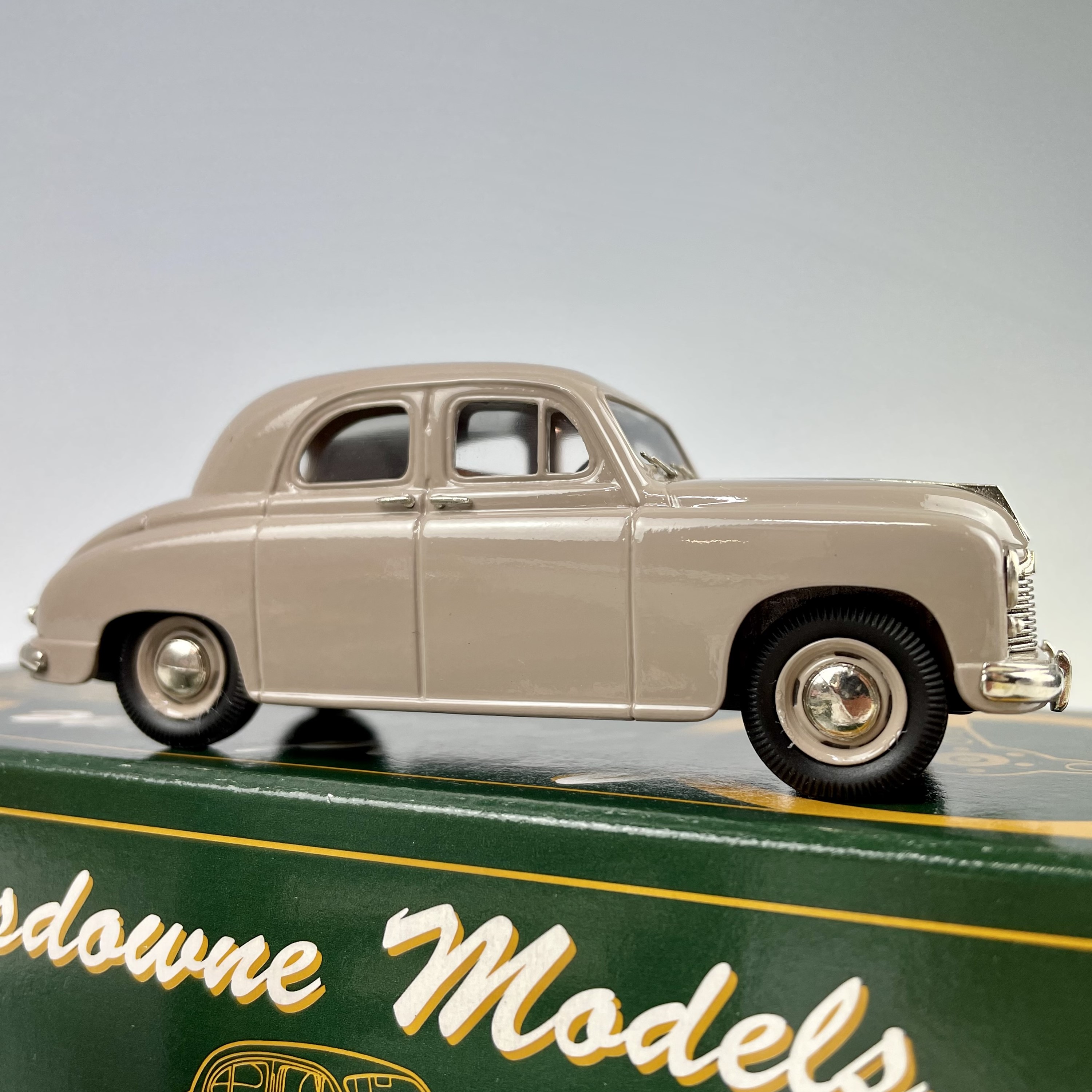 Lot 691 - Lansdowne Models 1:43 Scale. 1952 Singer SM
