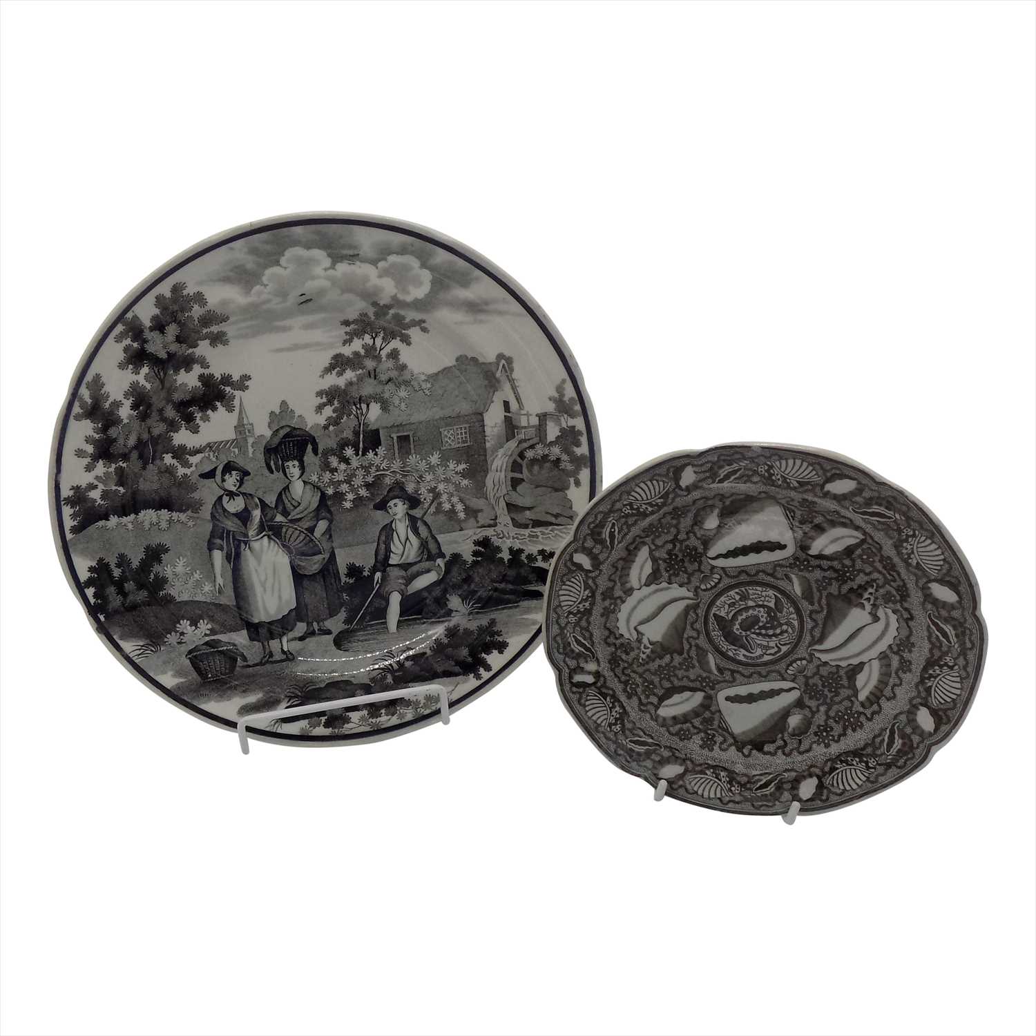 Lot 1303 - A Cambrian Pottery Swansea dinner plate,