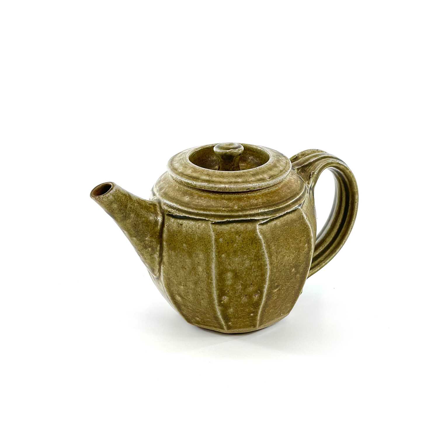 Lot 519 - Richard BATTERHAM (1936-2021) Studio pottery