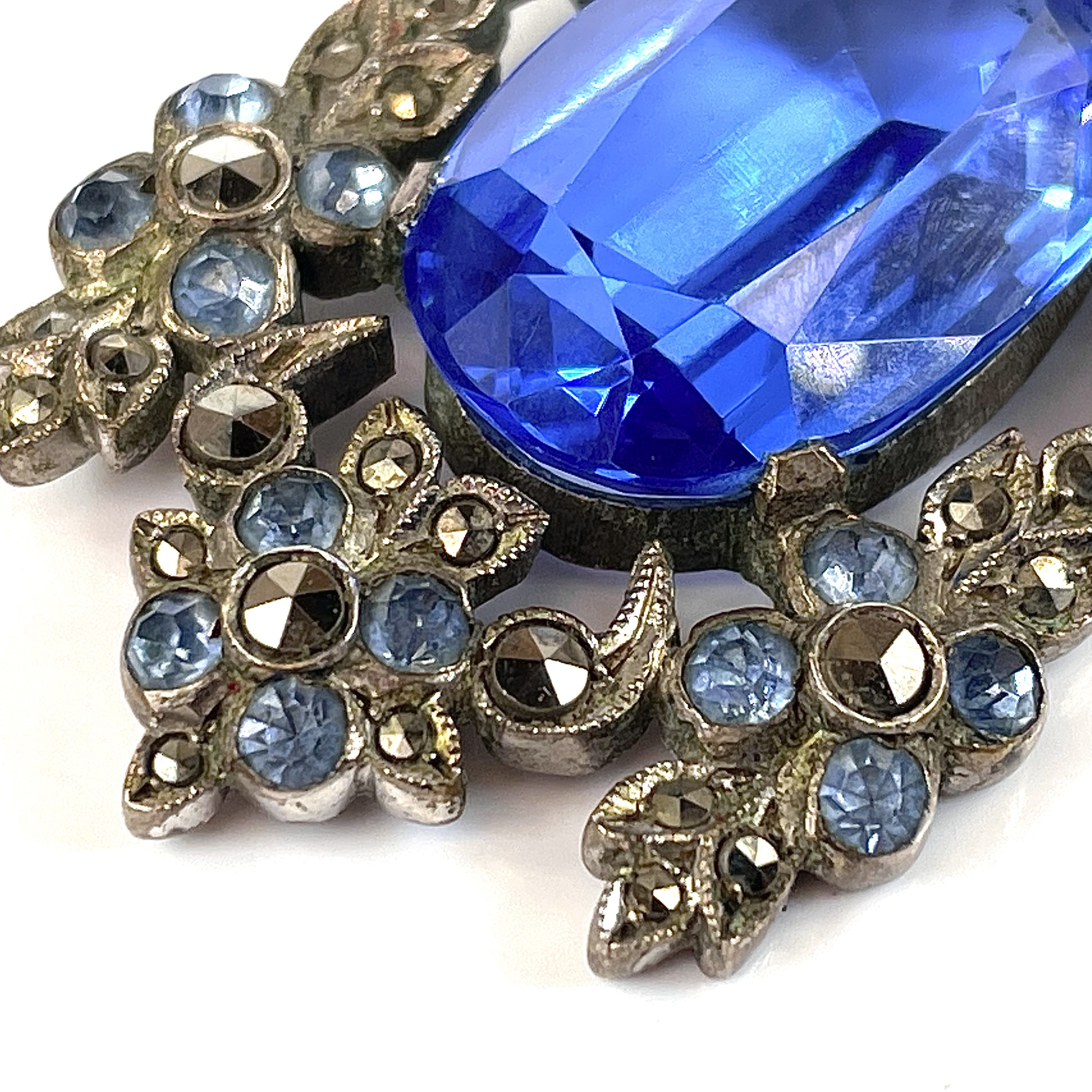 Lot 66 - An Art Deco silver, blue stone and marcasite