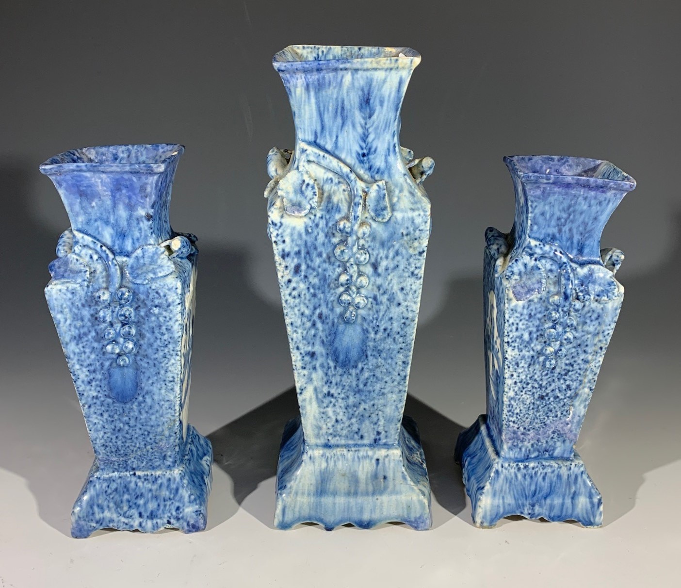 Lot 1317 - A very rare set of three early Longton Hall