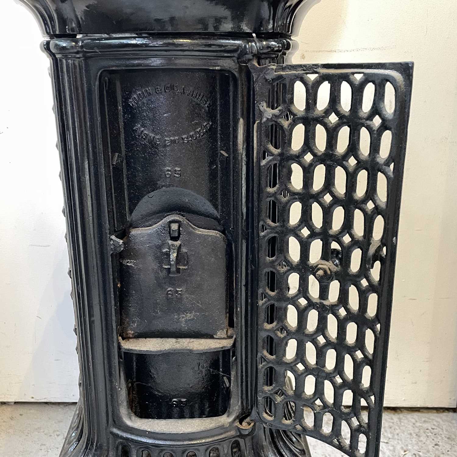 Lot 1900 - A French Bodin & Cie cast iron stove, circa