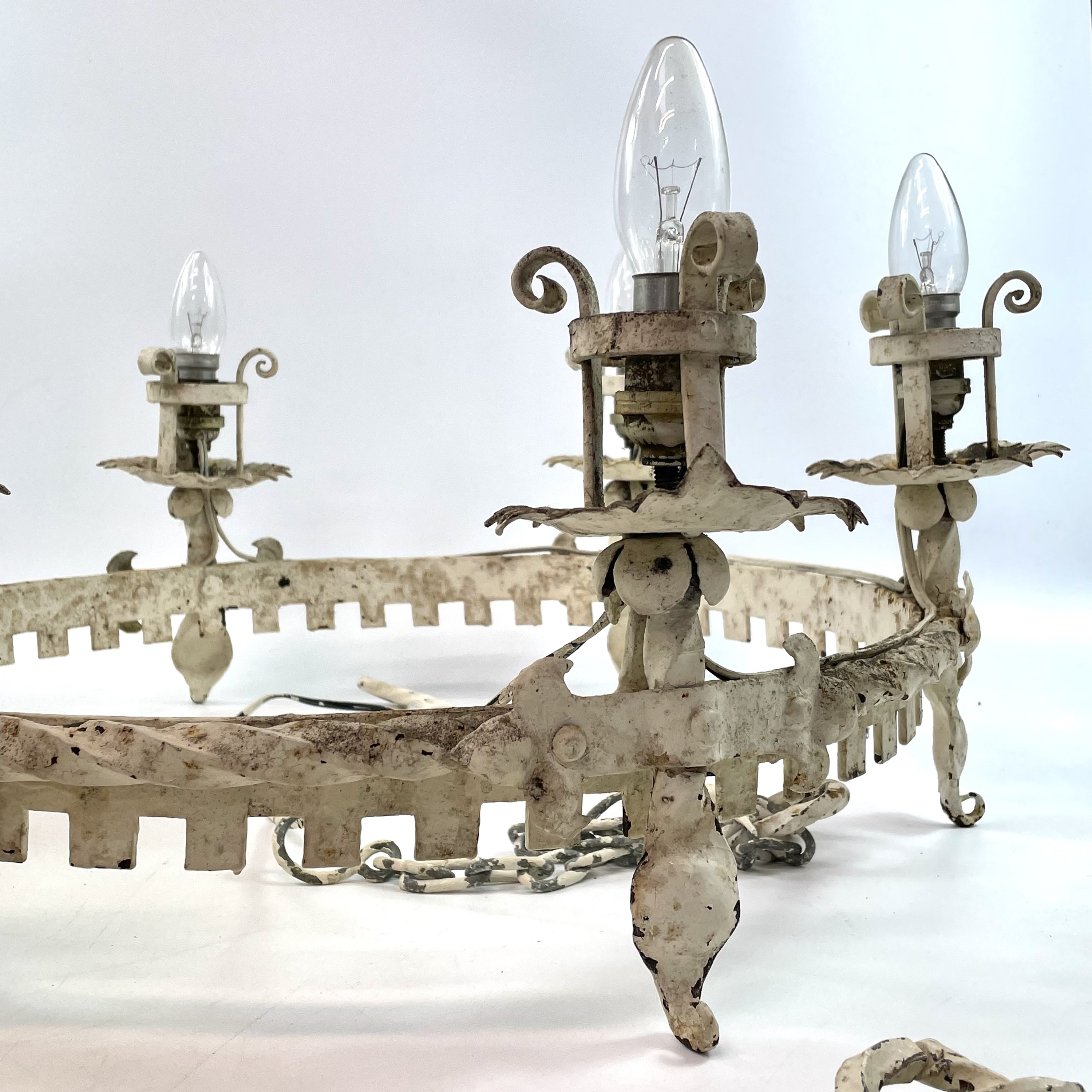 Lot 134 - A painted wrought iron crown type Dutch