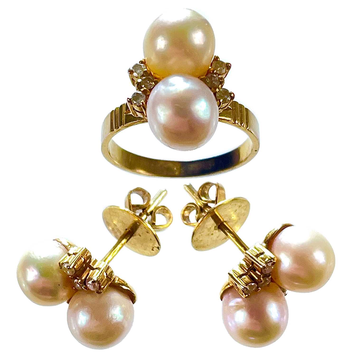 Lot 244 - A high purity gold diamond and pearl set