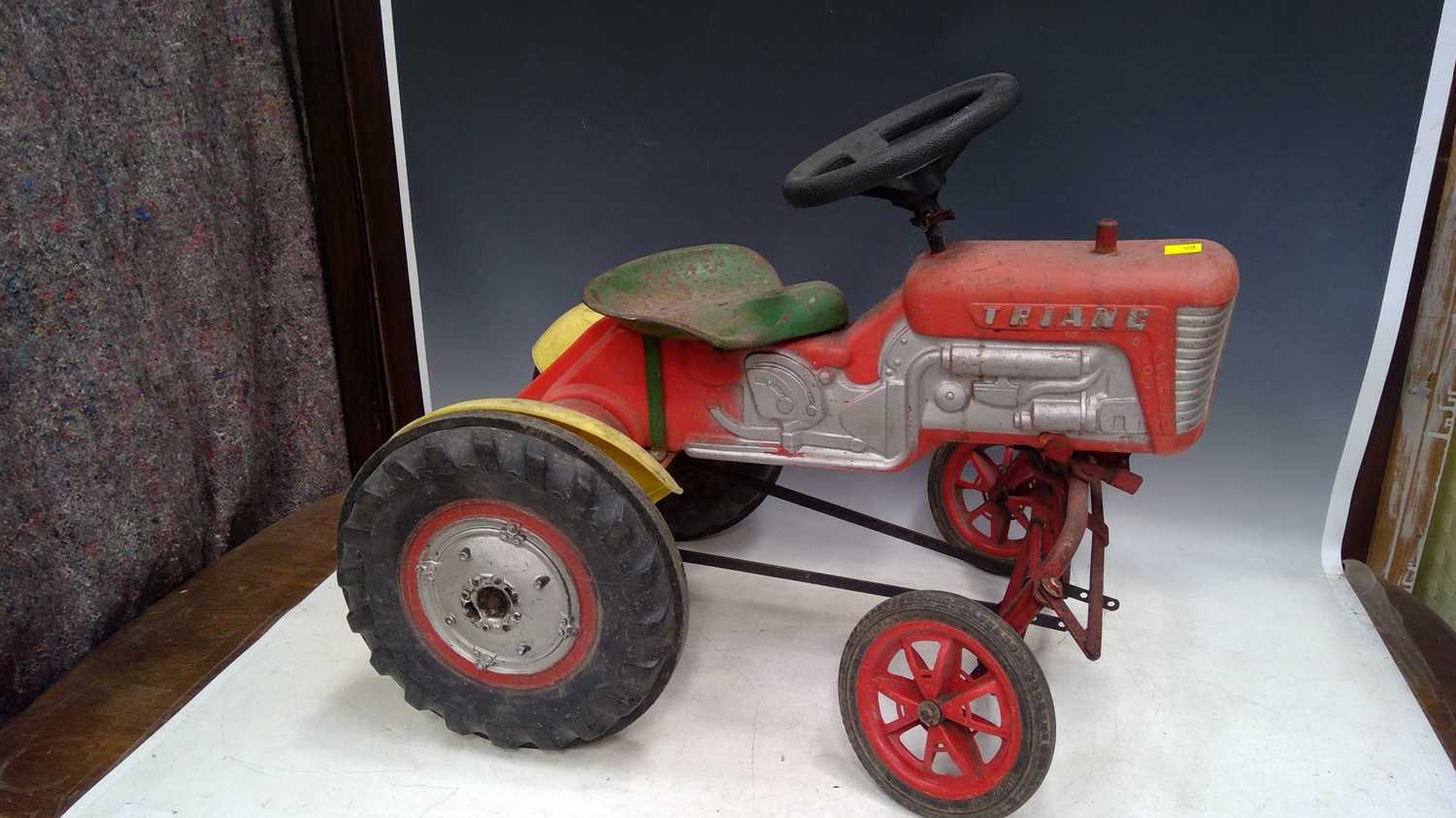 Lot 4 - TRIANG Childrens Vintage Ride on Pedal Tractor