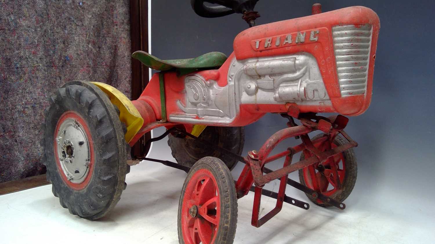 Lot 4 - TRIANG Childrens Vintage Ride on Pedal Tractor