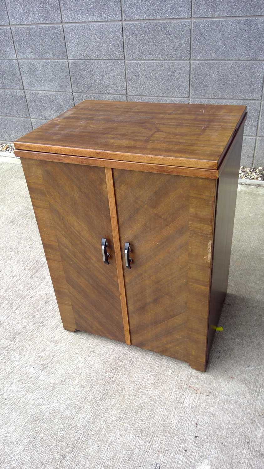 Lot 52 - Vintage Sewing Cabinet with SINGER Sewing