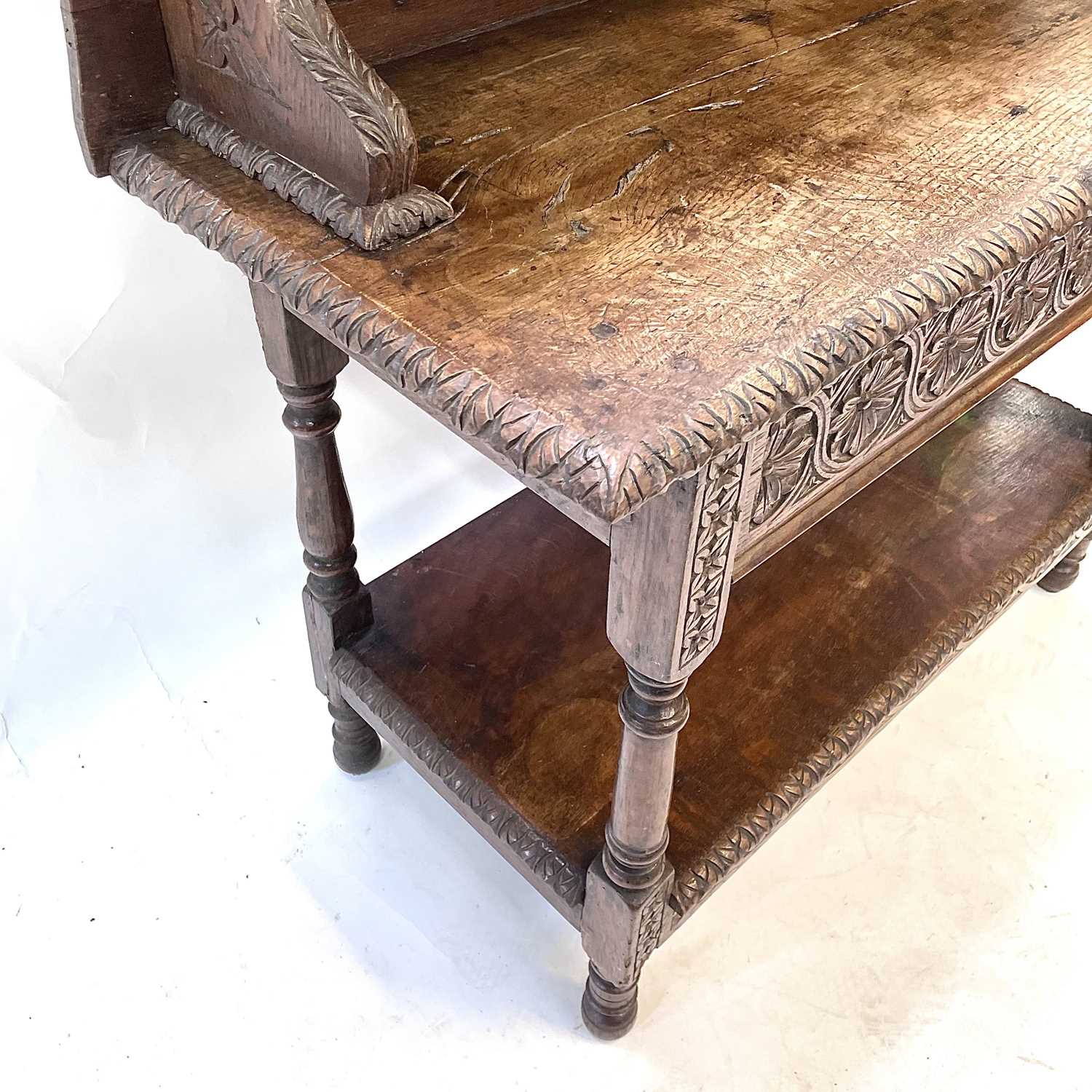 Lot 187 - An oak buffet, part 17th/18th century.