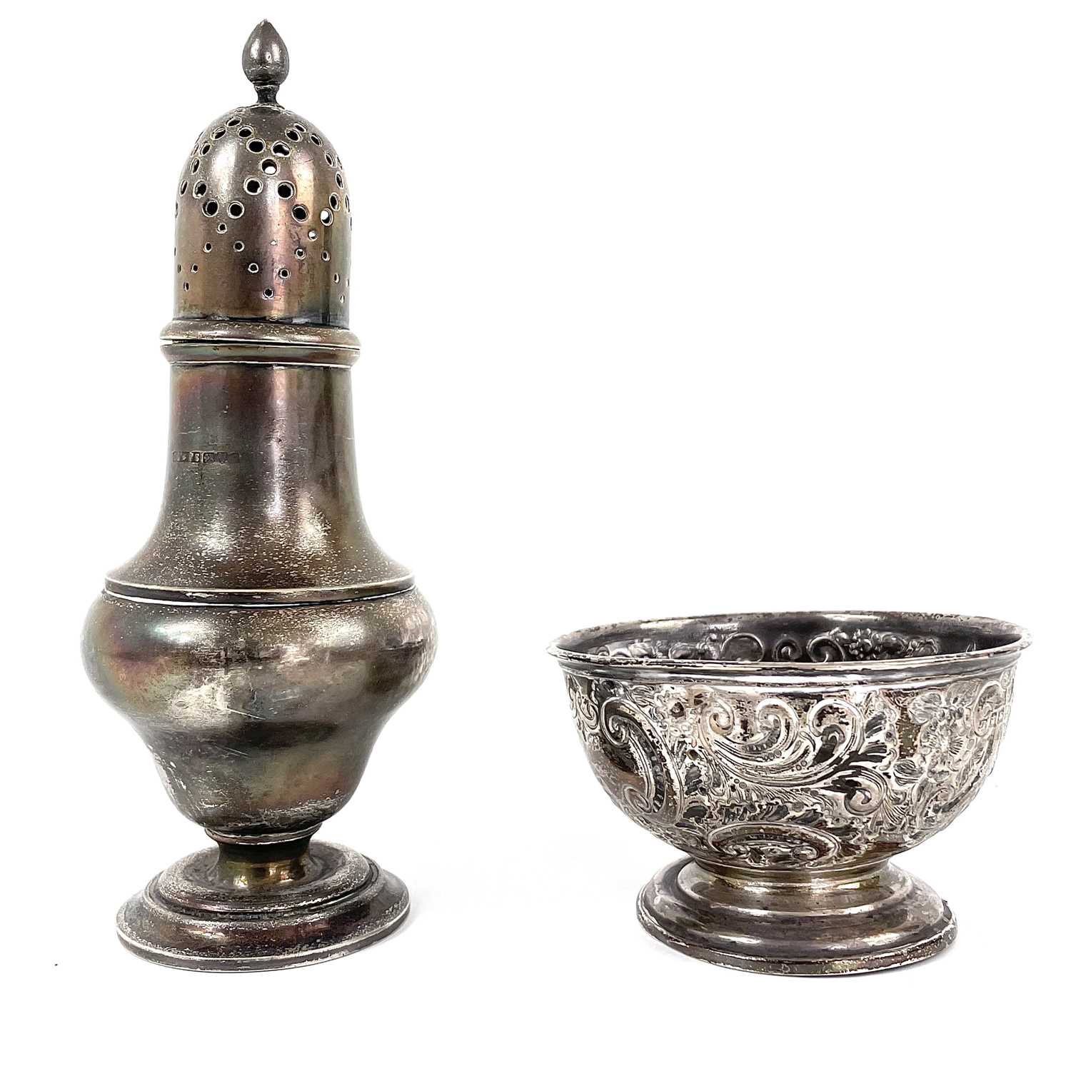 Lot 98 - An Edwardian silver sugar caster and George V
