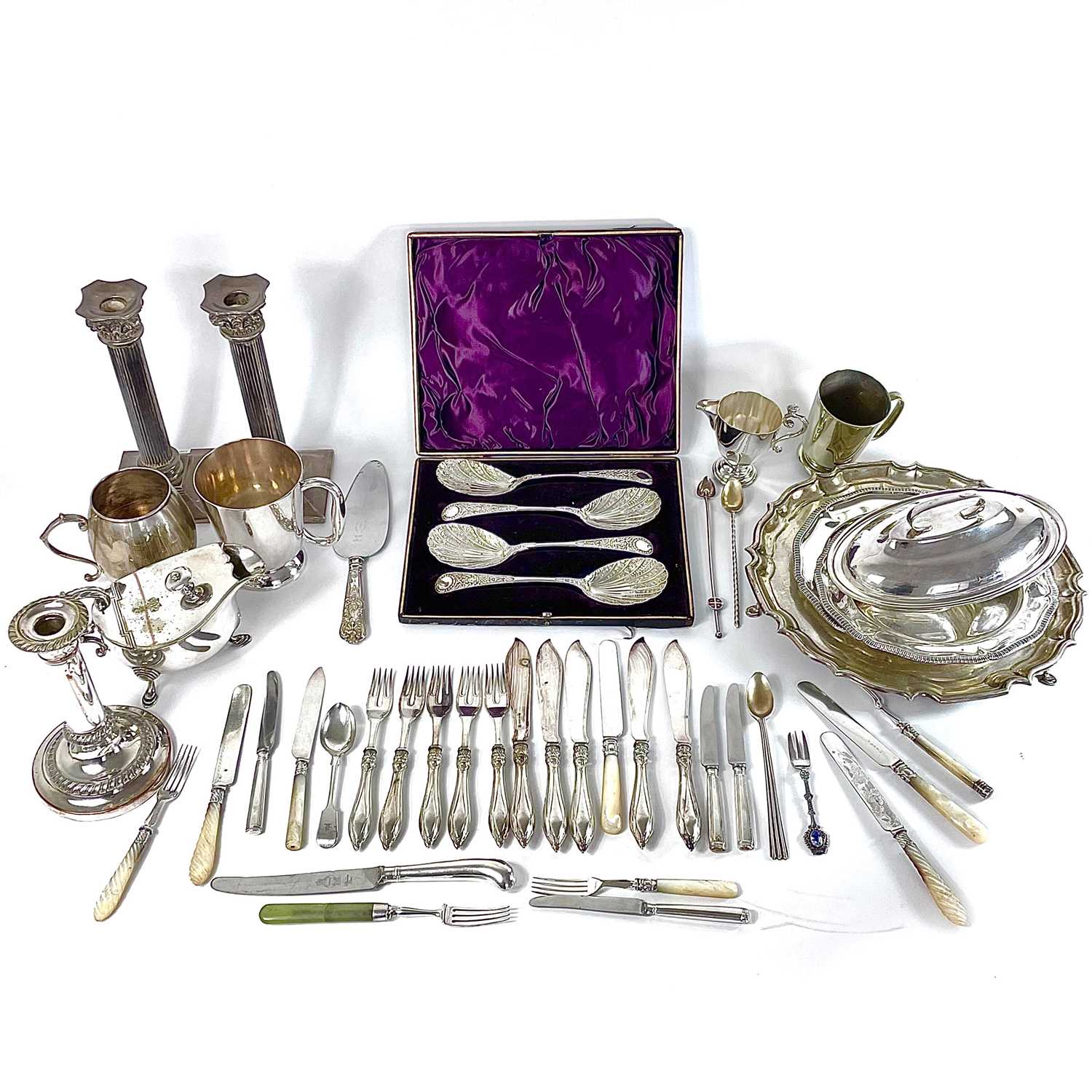 Lot 286 - A quantity of silver plated wares.