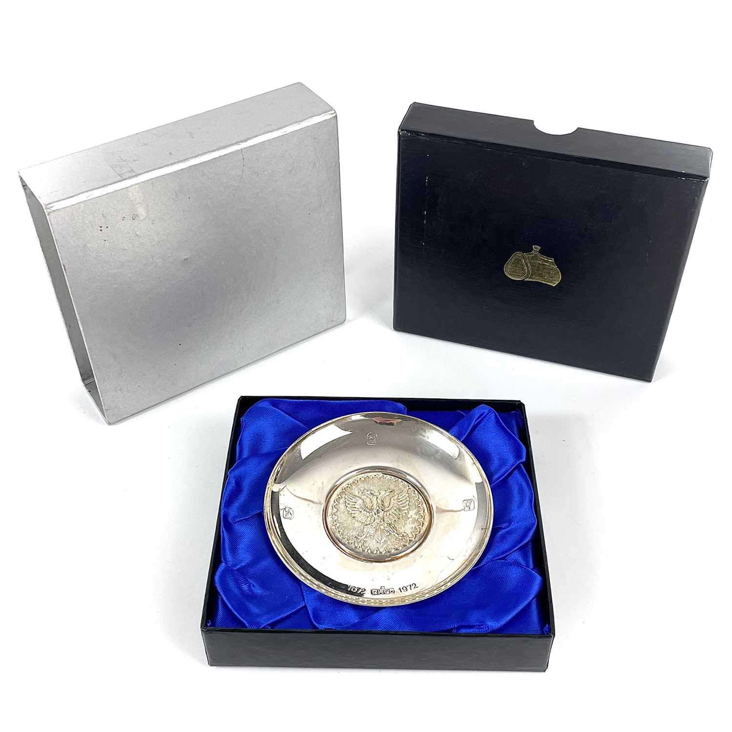 Lot 203 - A modern Britannia standard silver pin dish,