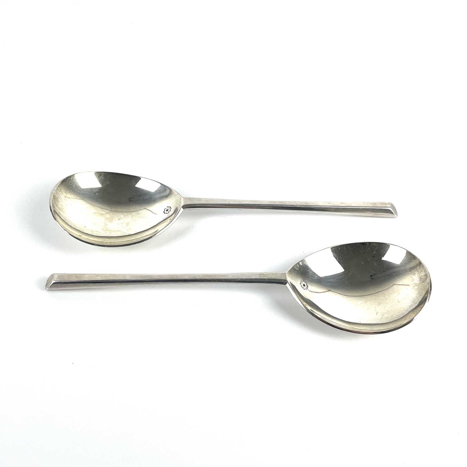 Lot 234 - A pair of George V silver 17th century style